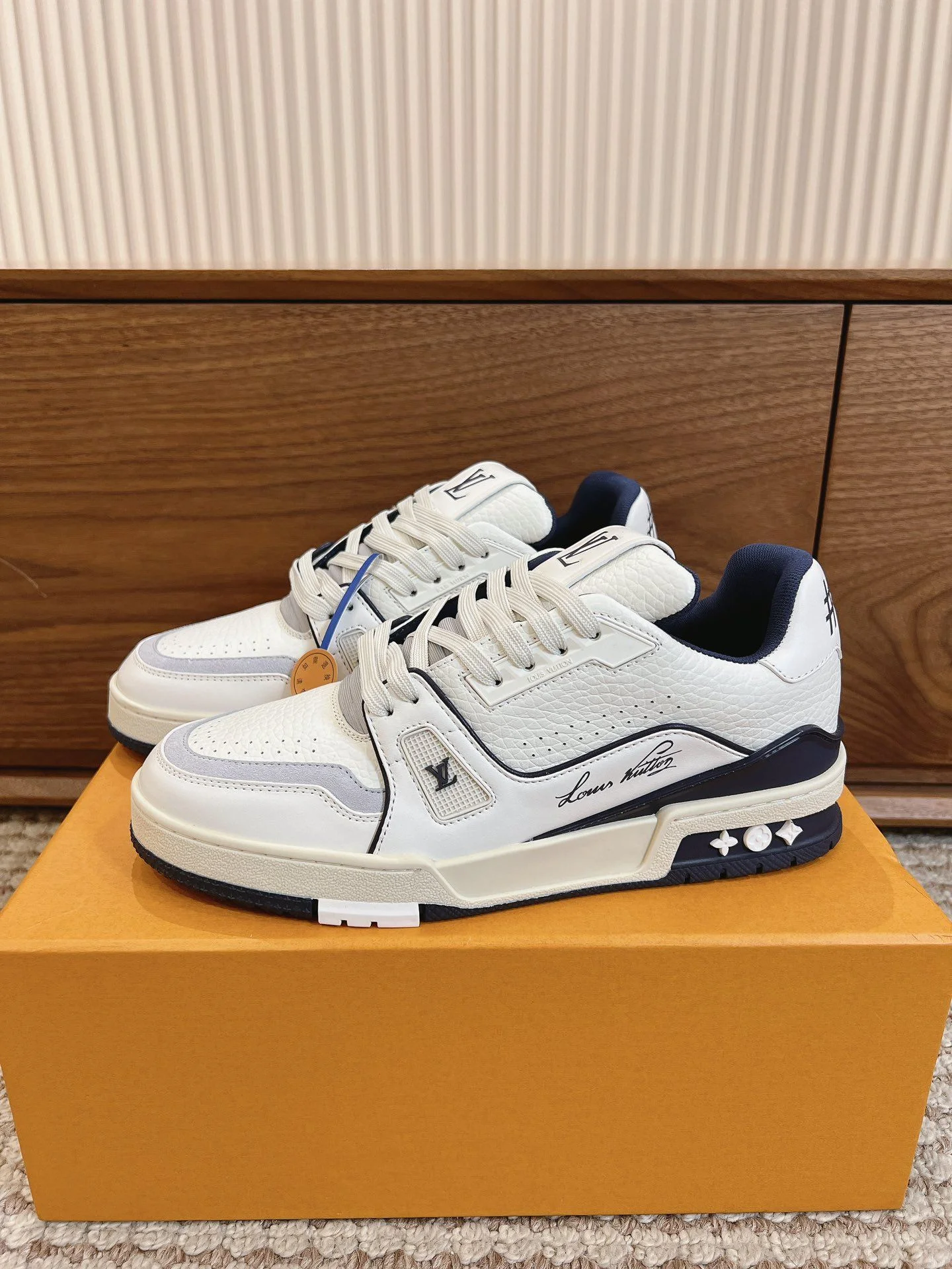 Economical Louis Vuitton Trainer Sneaker