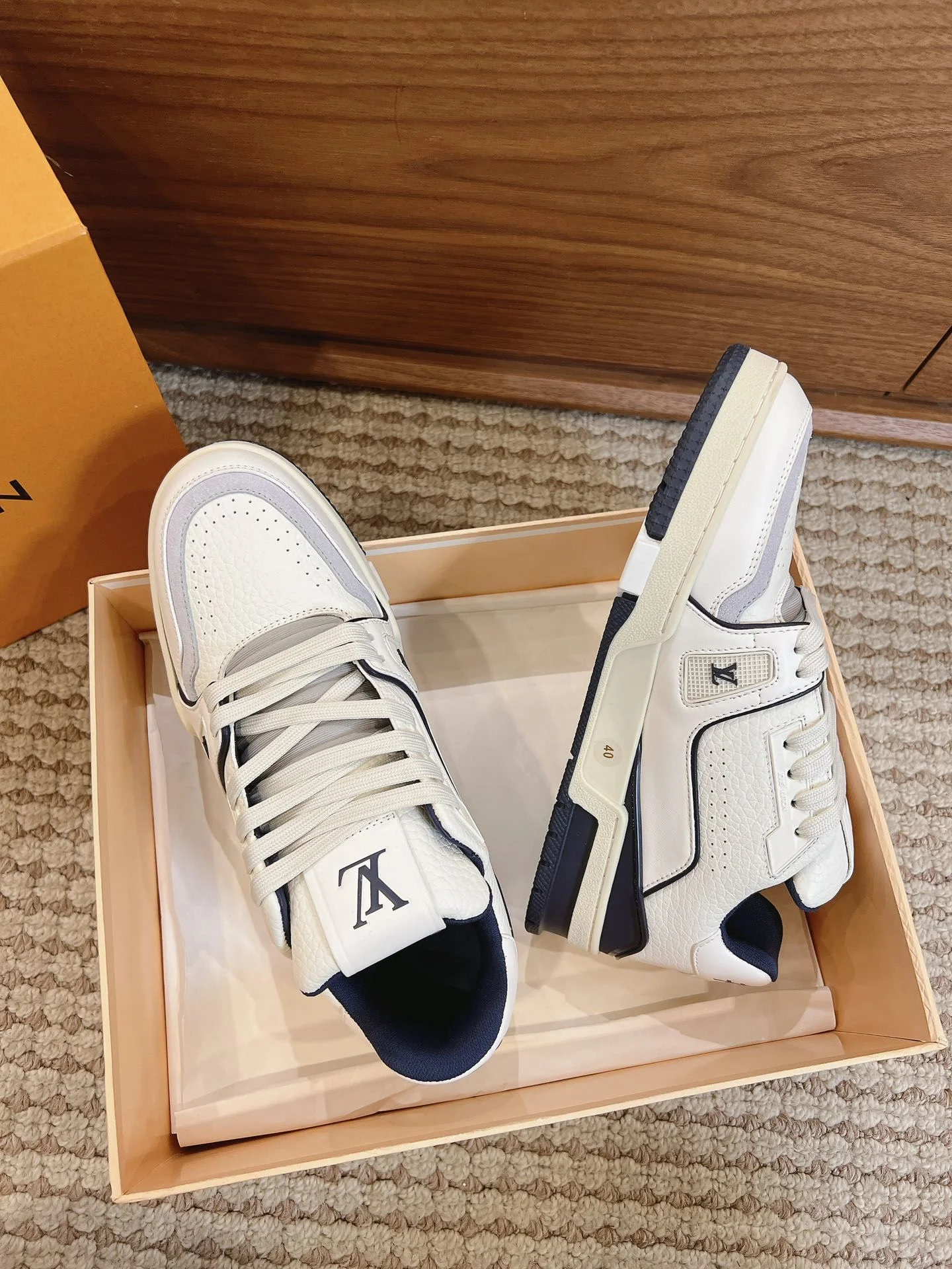 Economical Louis Vuitton Trainer Sneaker