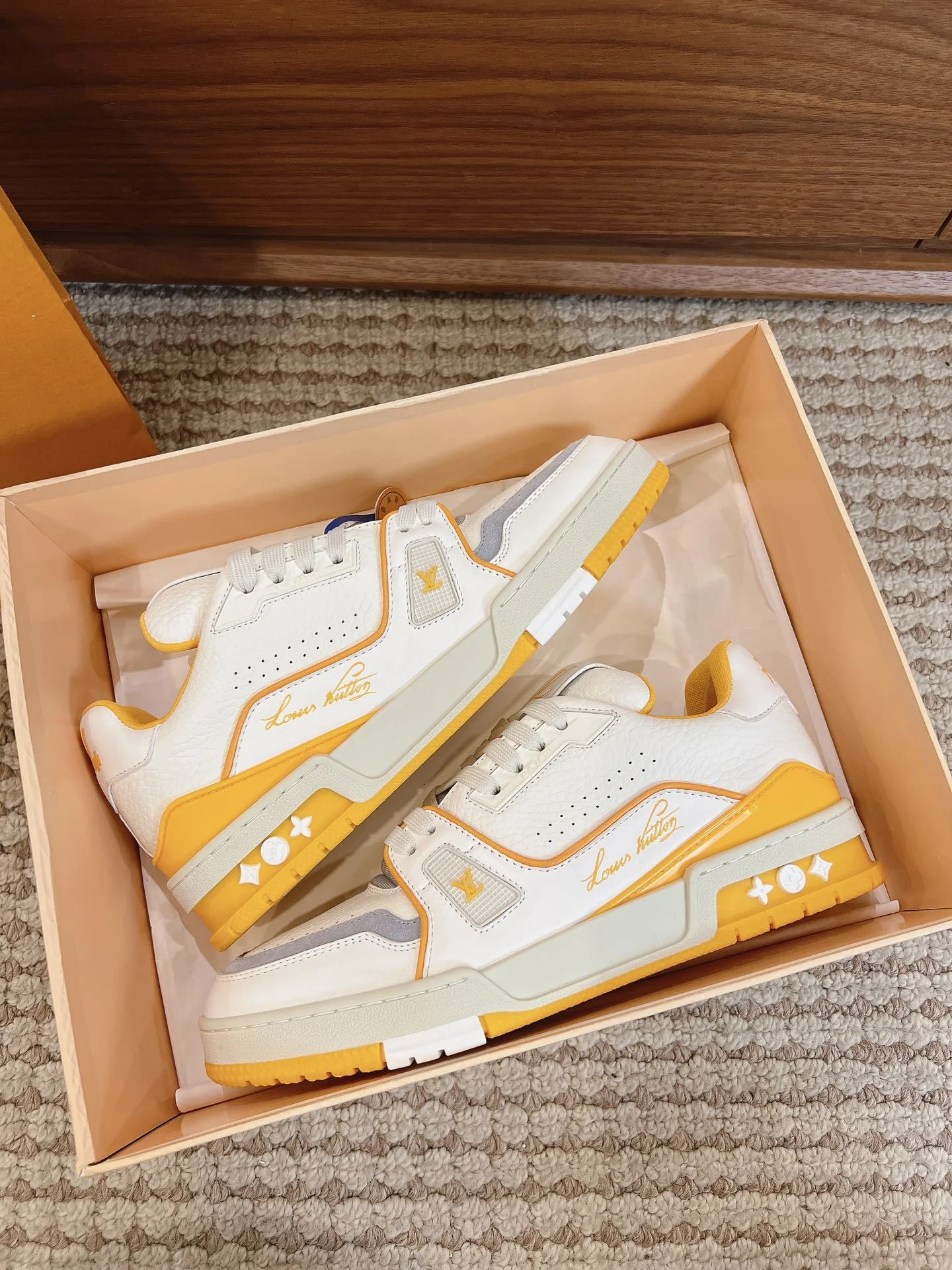 Authentic Louis Vuitton Trainer Sneaker