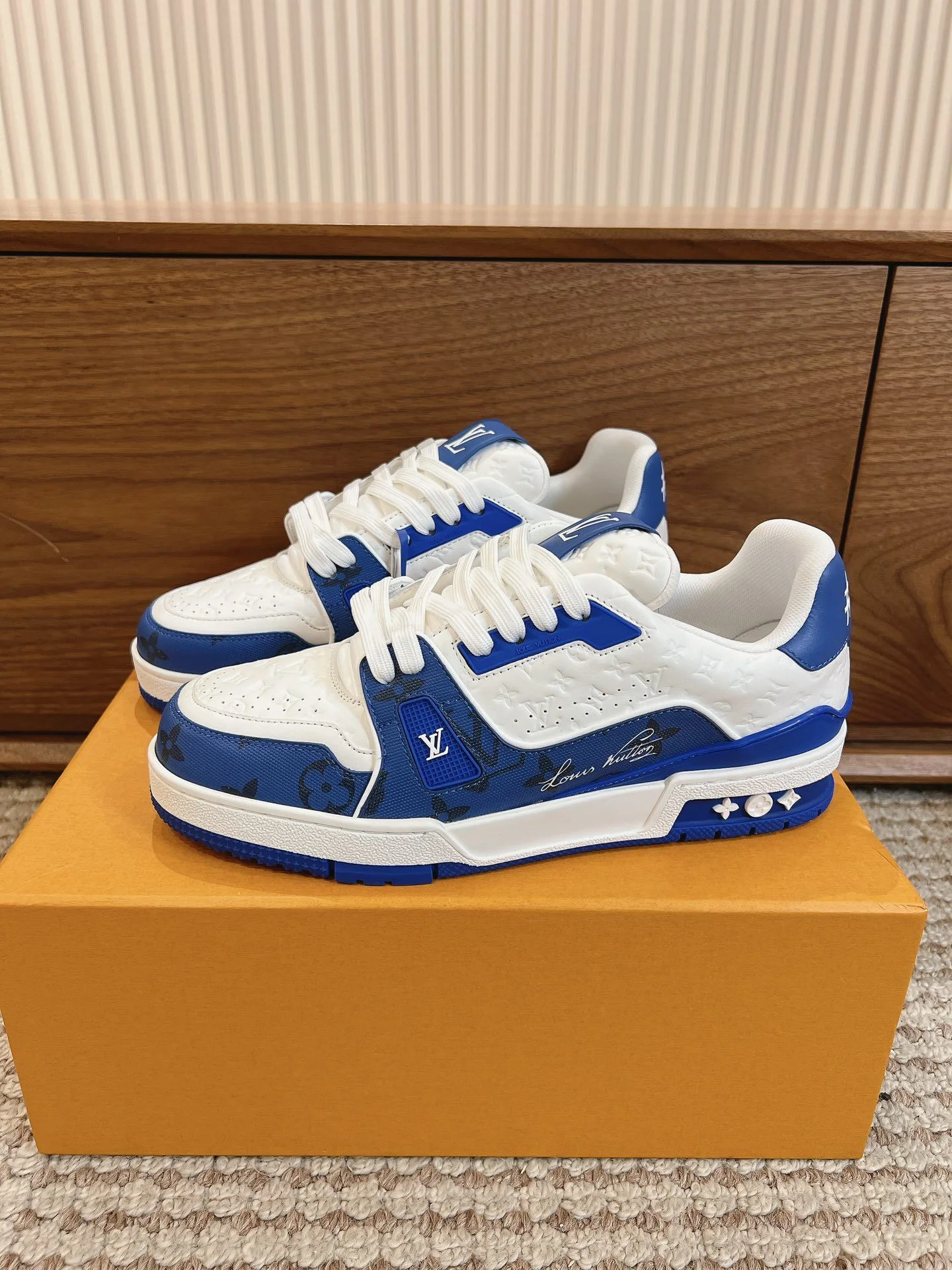 Top mirror Louis Vuitton Trainer Sneaker