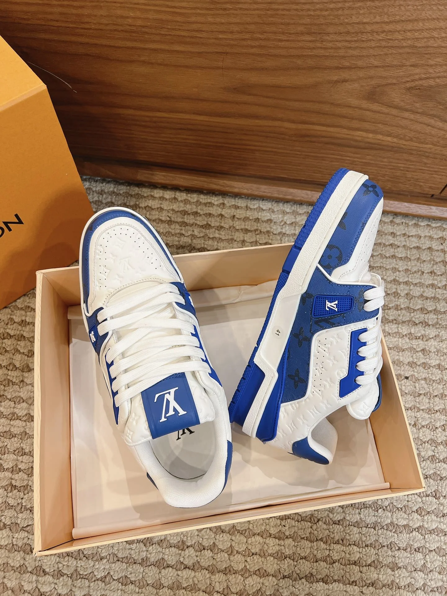 Top mirror Louis Vuitton Trainer Sneaker