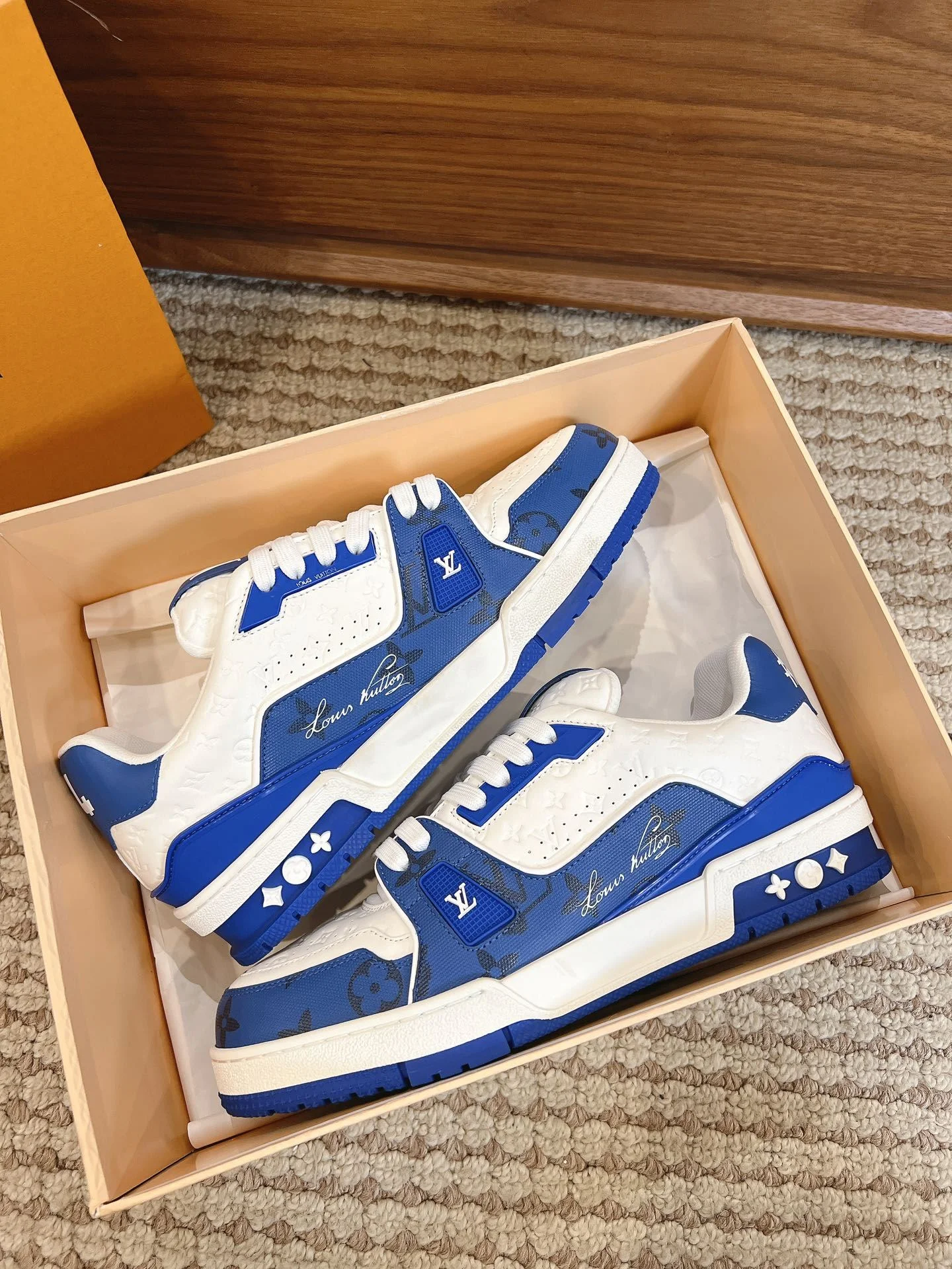 Top mirror Louis Vuitton Trainer Sneaker
