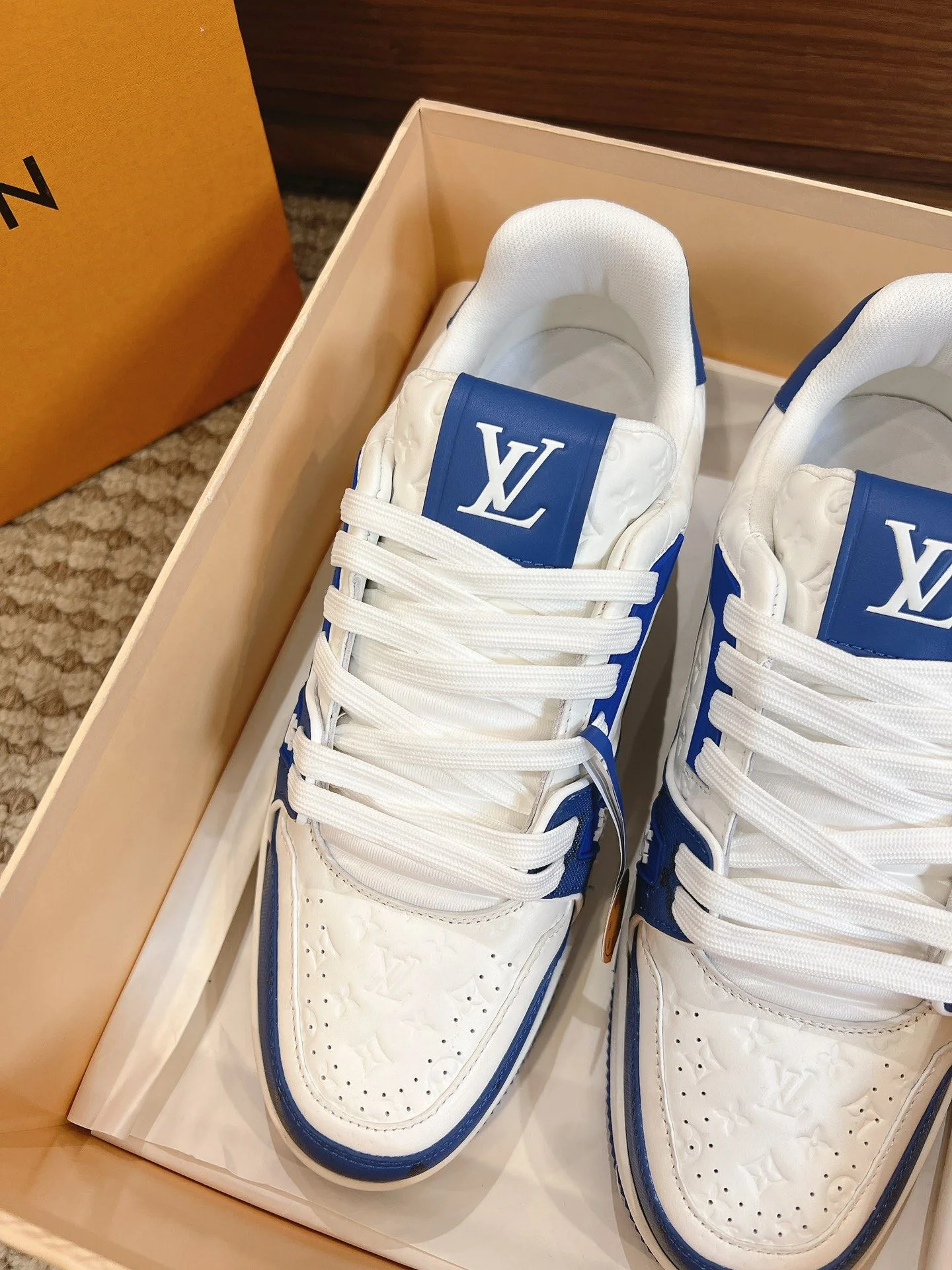 Top mirror Louis Vuitton Trainer Sneaker