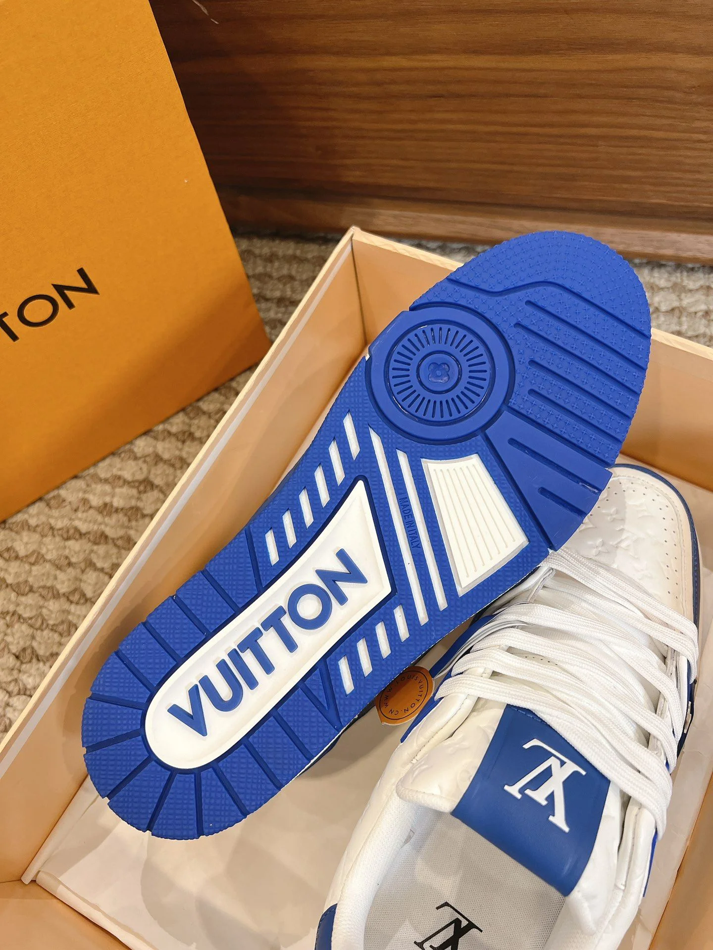 Top mirror Louis Vuitton Trainer Sneaker