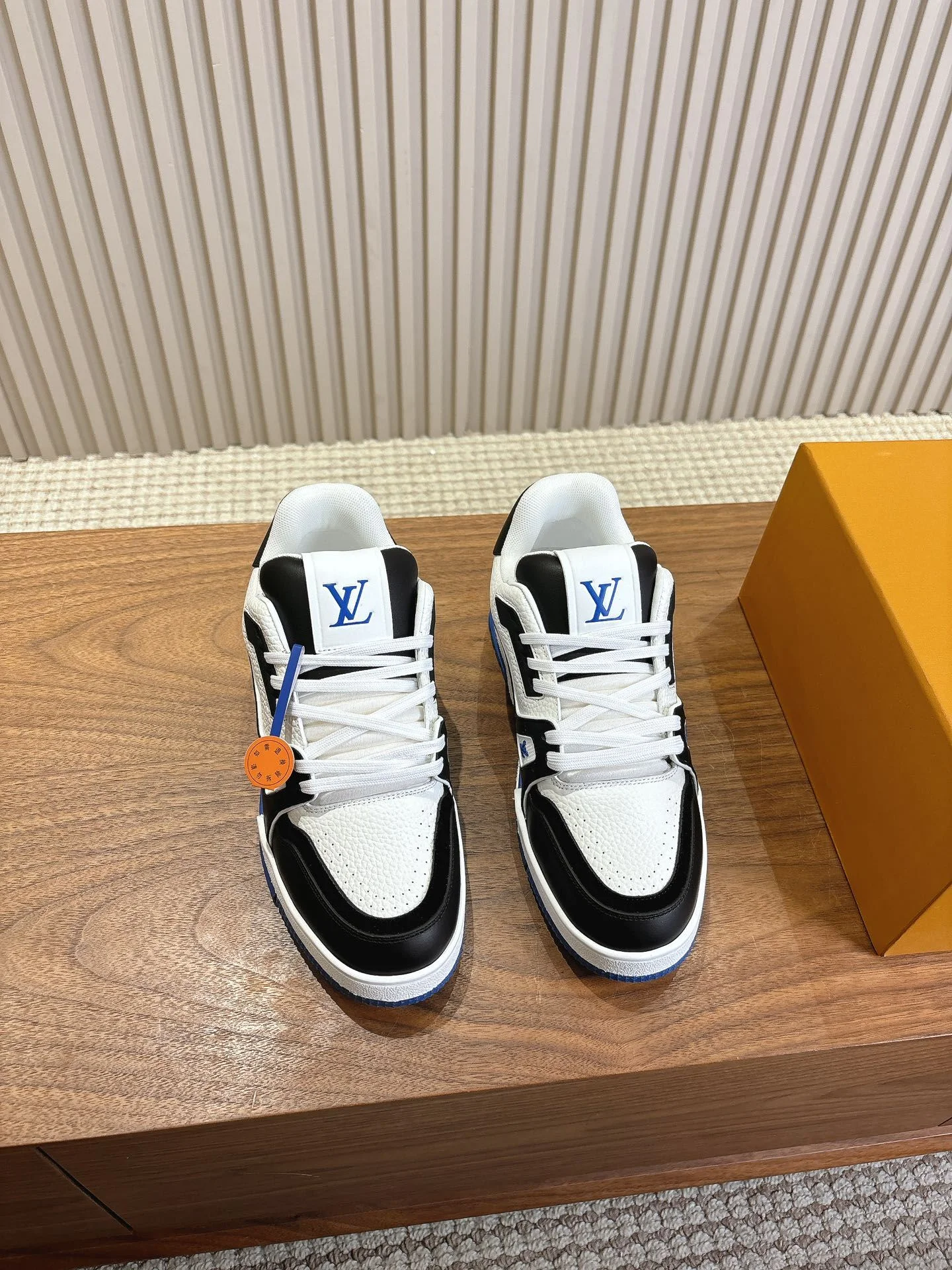 Top mirror Louis Vuitton Trainer Sneaker