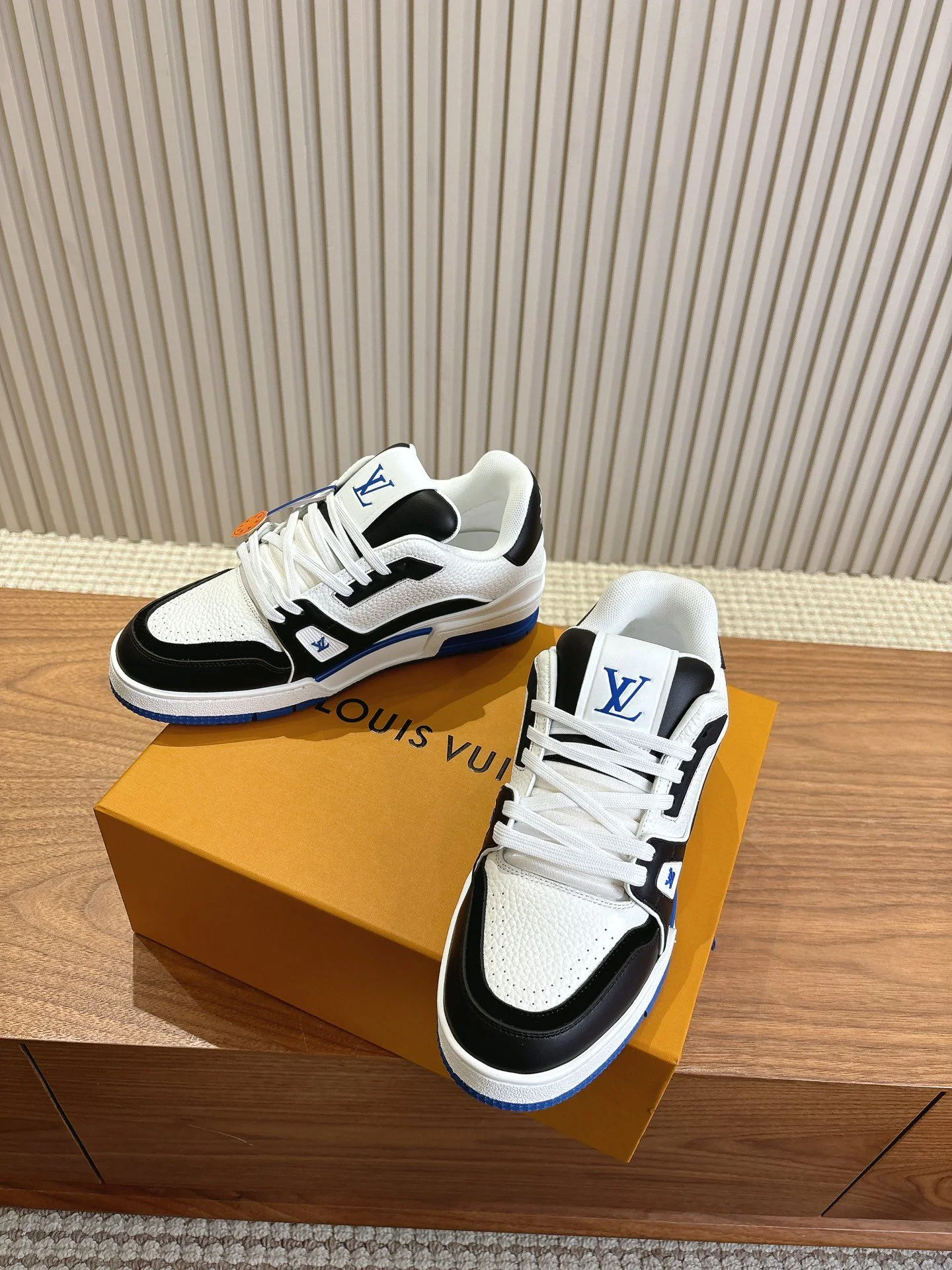 Top mirror Louis Vuitton Trainer Sneaker