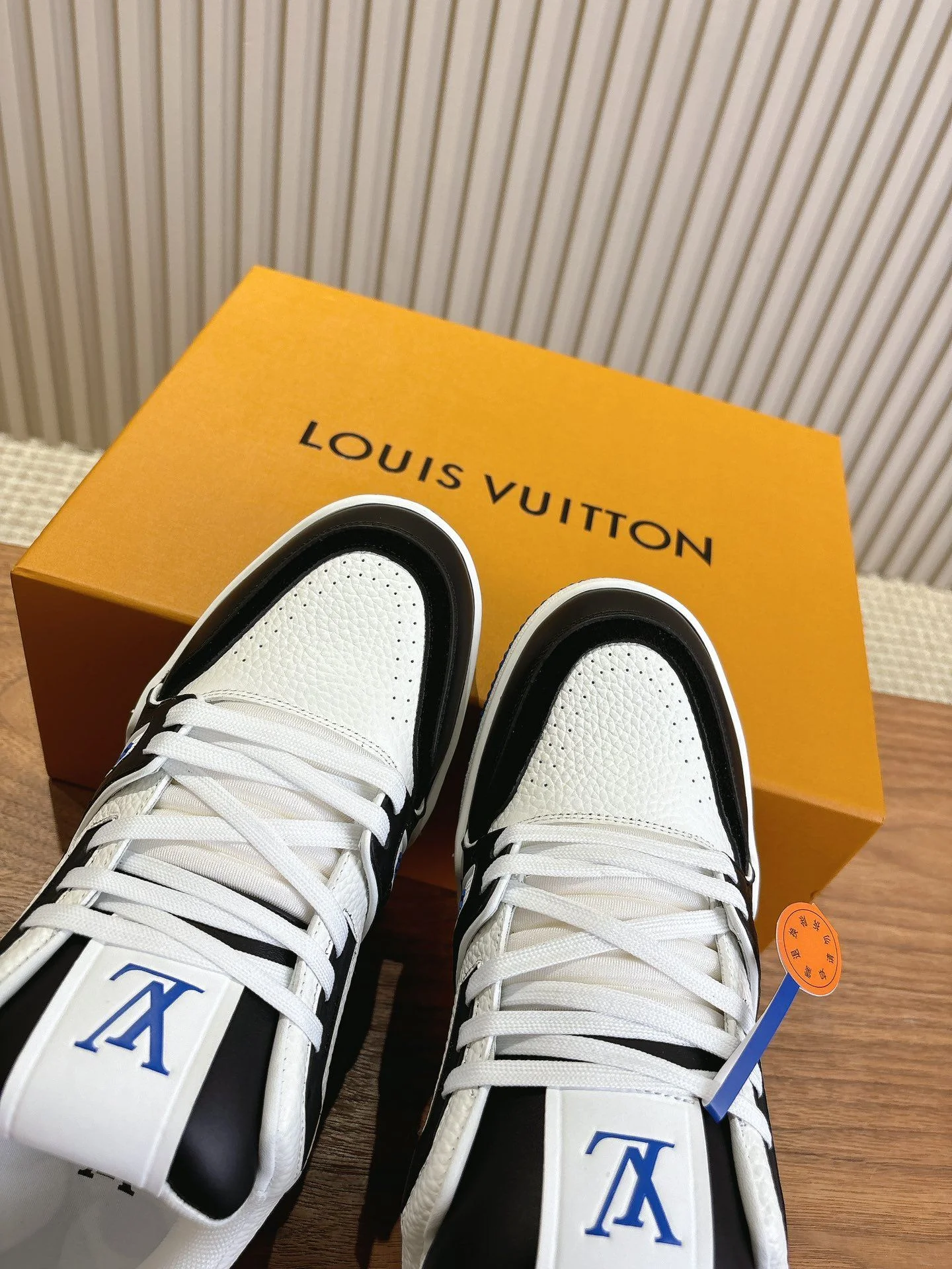 Top mirror Louis Vuitton Trainer Sneaker