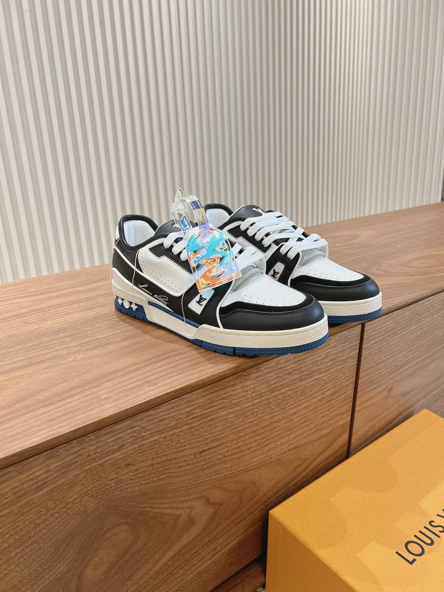 Low-cost Louis Vuitton Trainer Sneaker