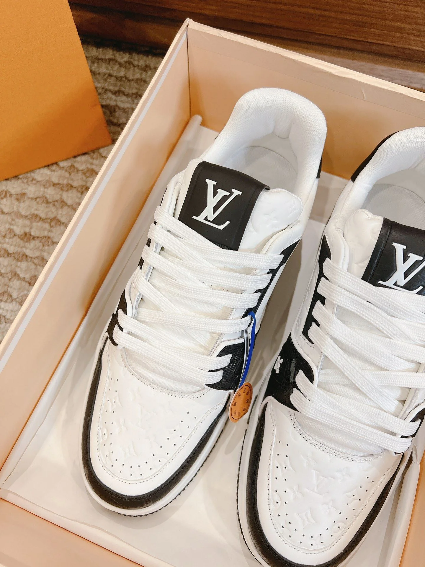 Original Louis Vuitton Trainer Sneaker