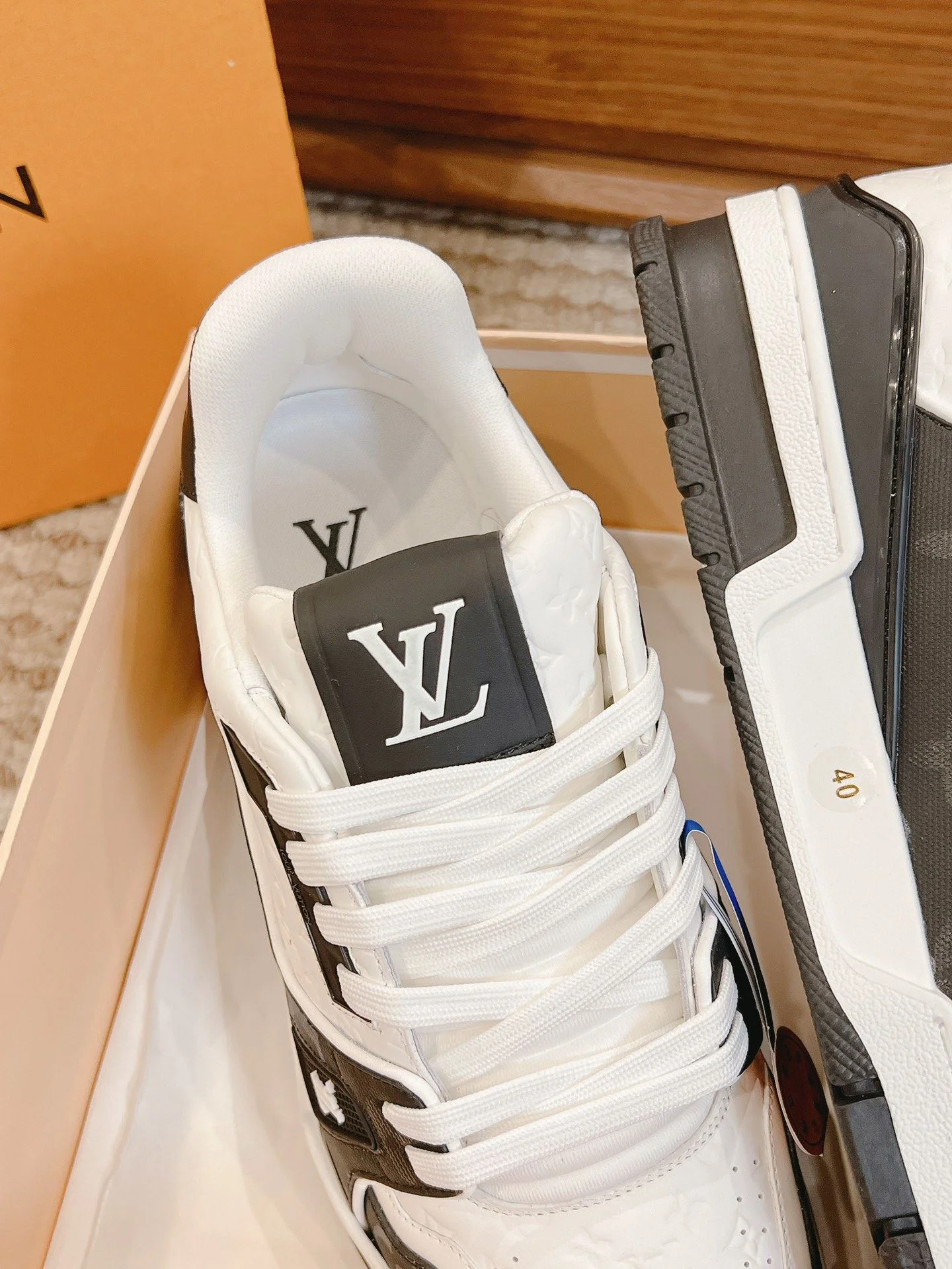 Original Louis Vuitton Trainer Sneaker