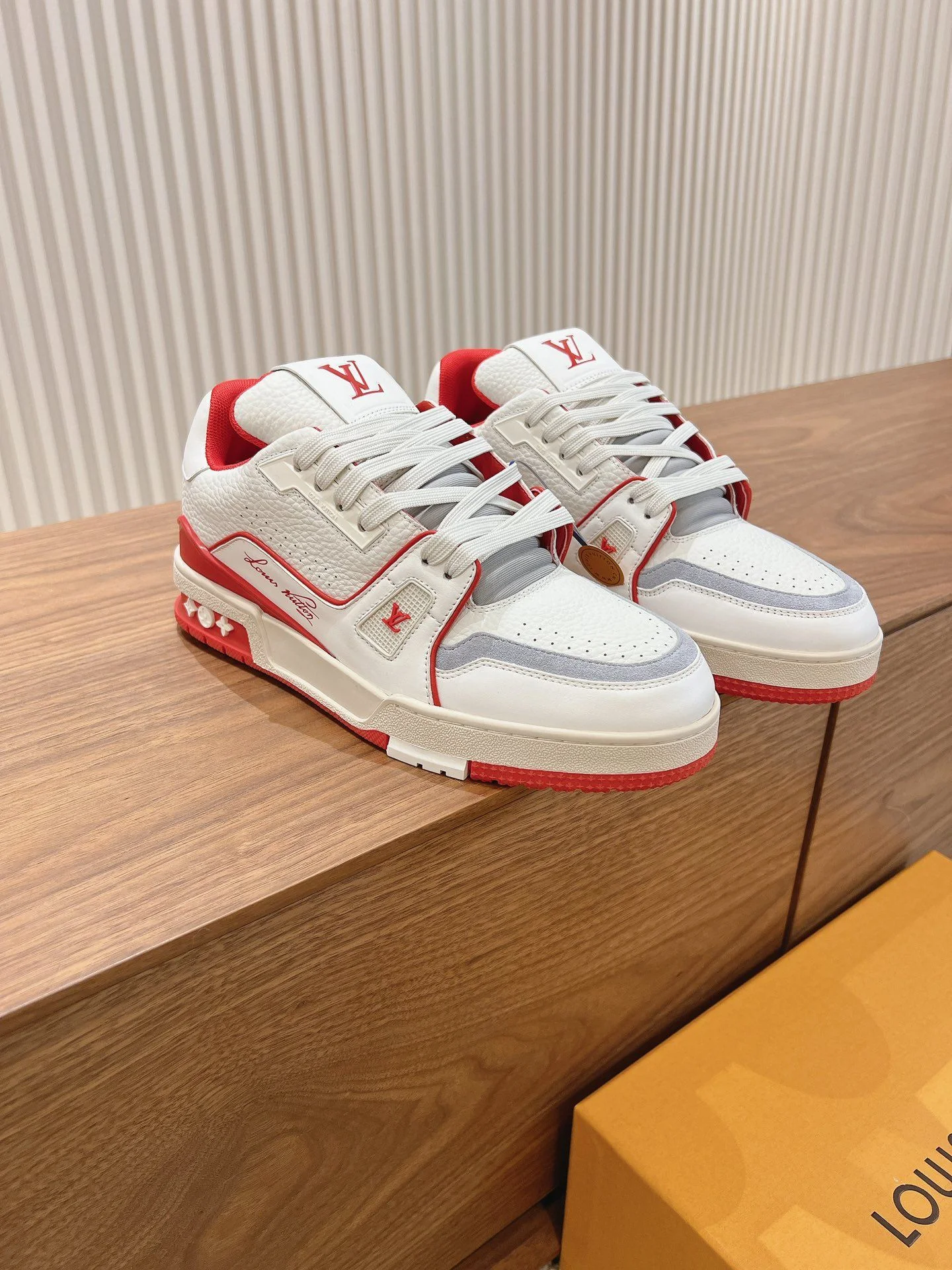 High accuracy Louis Vuitton Trainer Sneaker