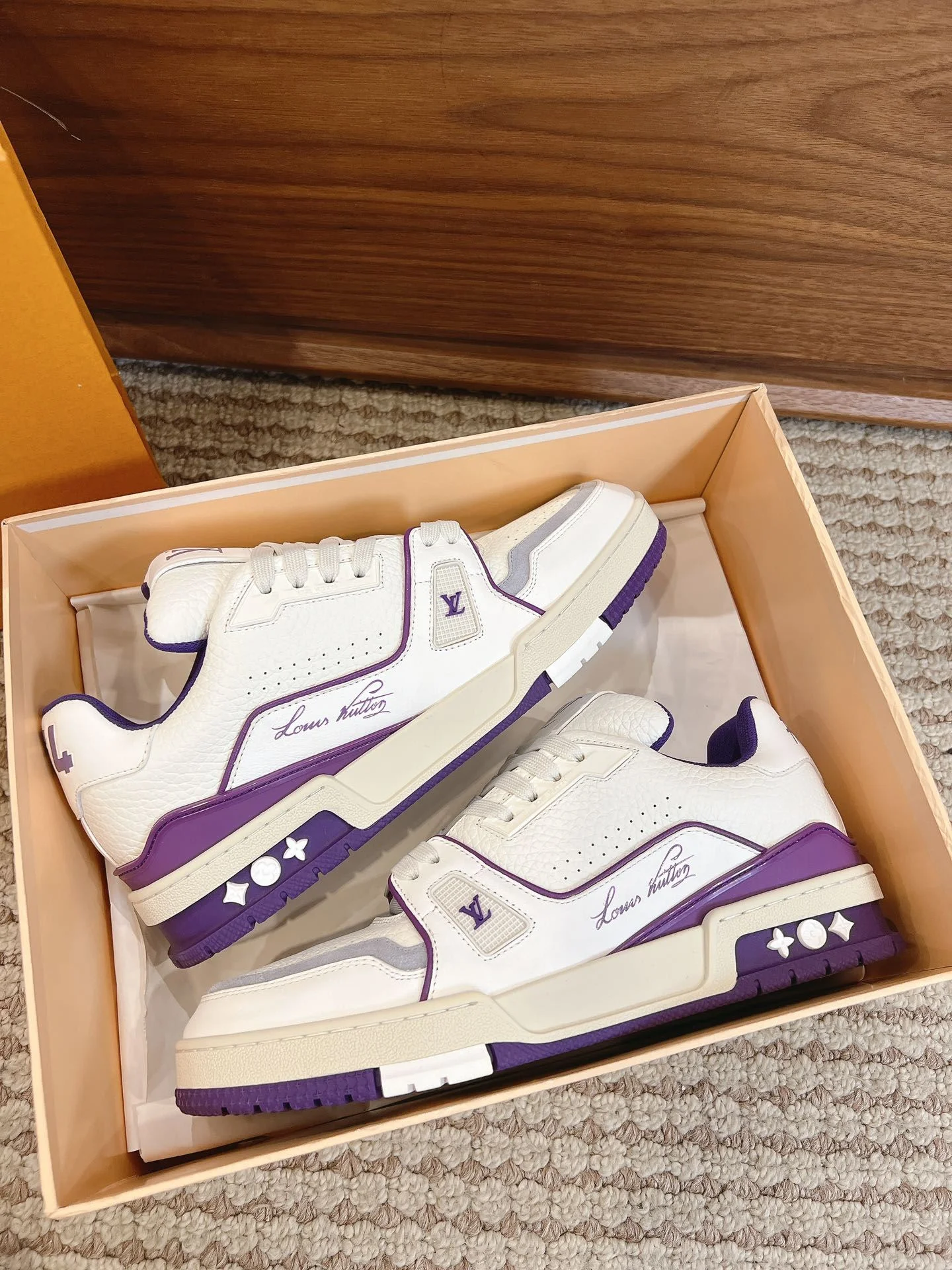 Official Louis Vuitton Trainer Sneaker