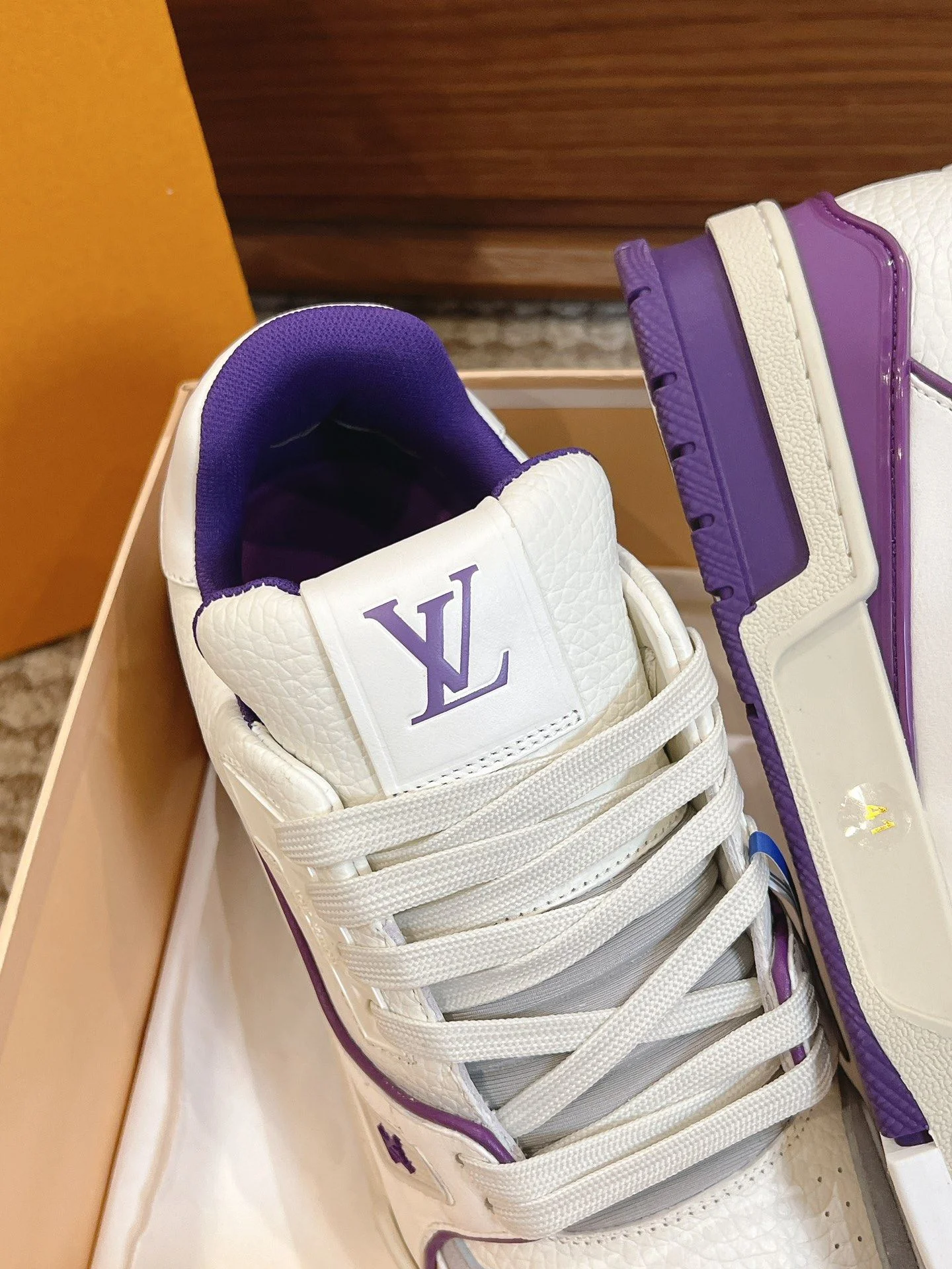 Official Louis Vuitton Trainer Sneaker