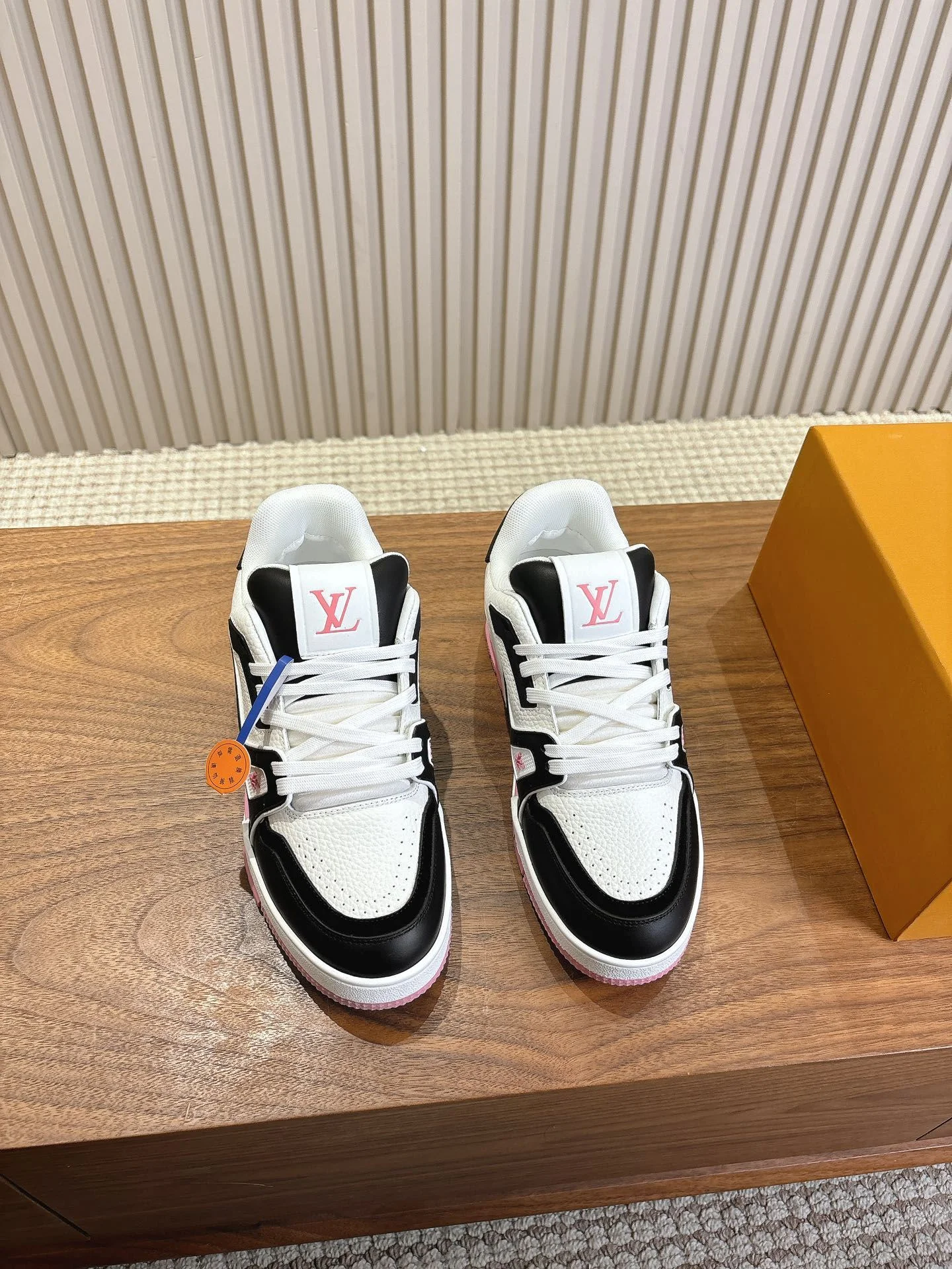 High accuracy Louis Vuitton Trainer Sneaker
