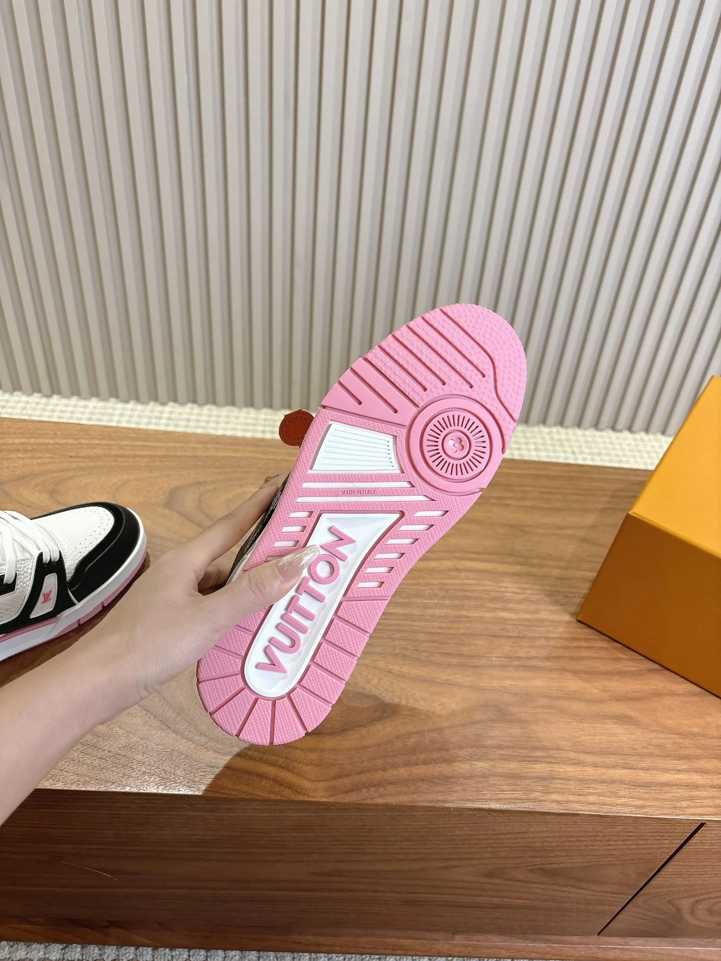 High accuracy Louis Vuitton Trainer Sneaker