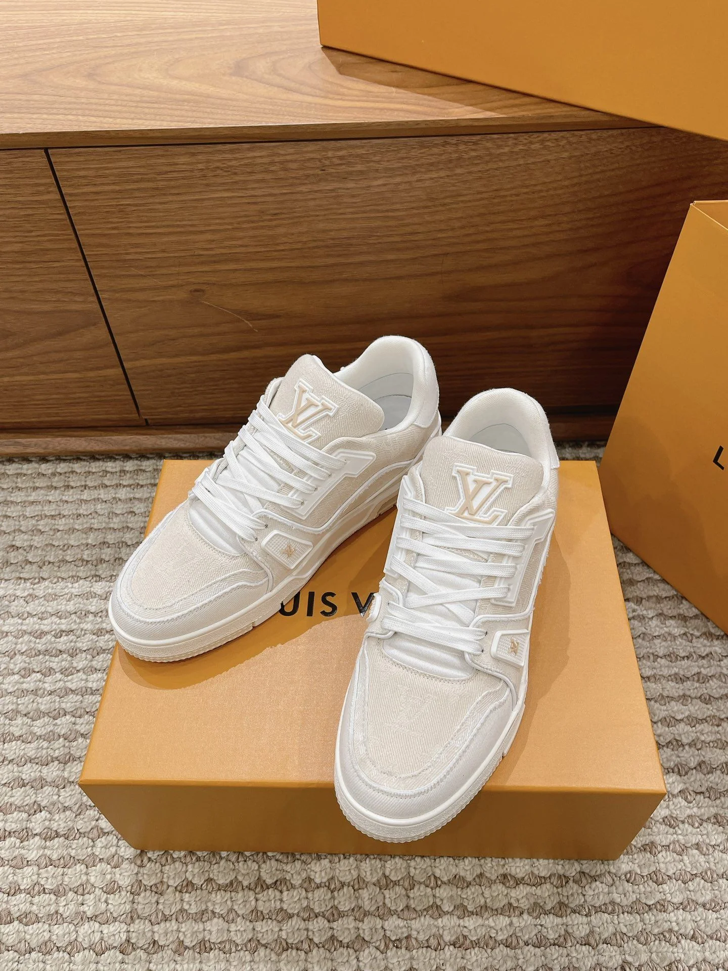 High fidelity Louis Vuitton Trainer Sneaker