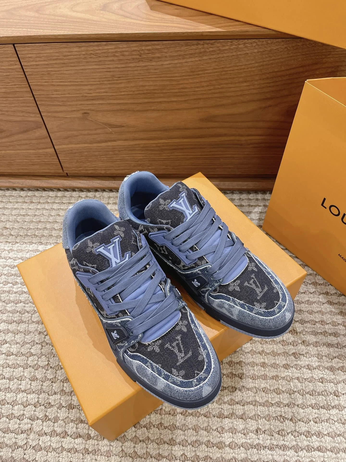 Indistinguishable Louis Vuitton Trainer Sneaker