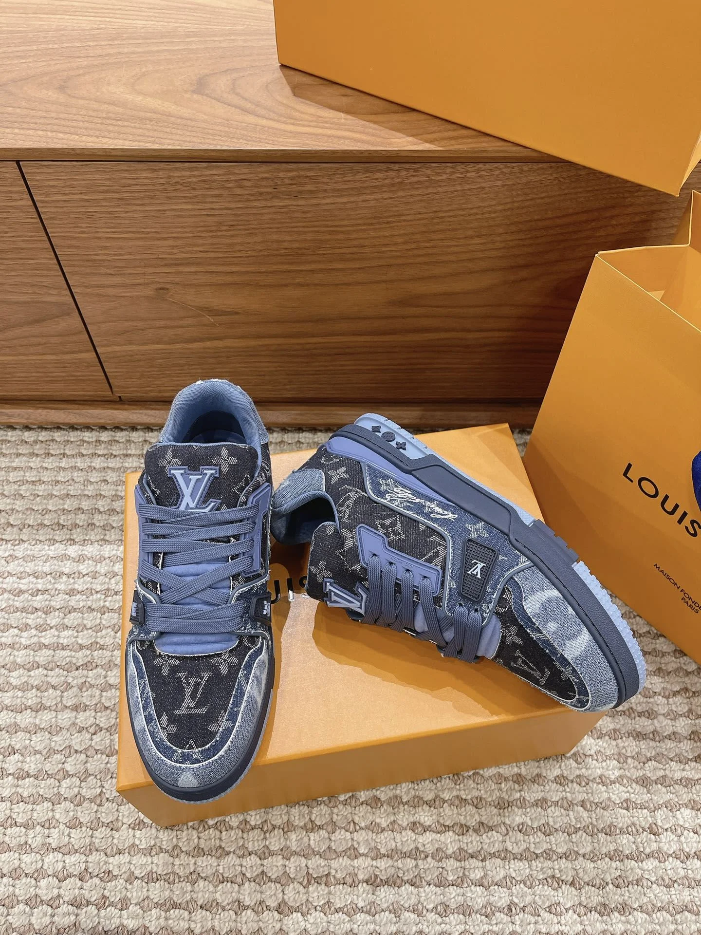 Indistinguishable Louis Vuitton Trainer Sneaker