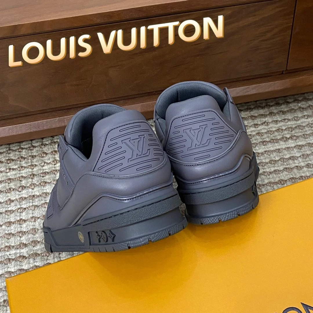 Brand-authenticated Louis Vuitton Trainer Sneaker