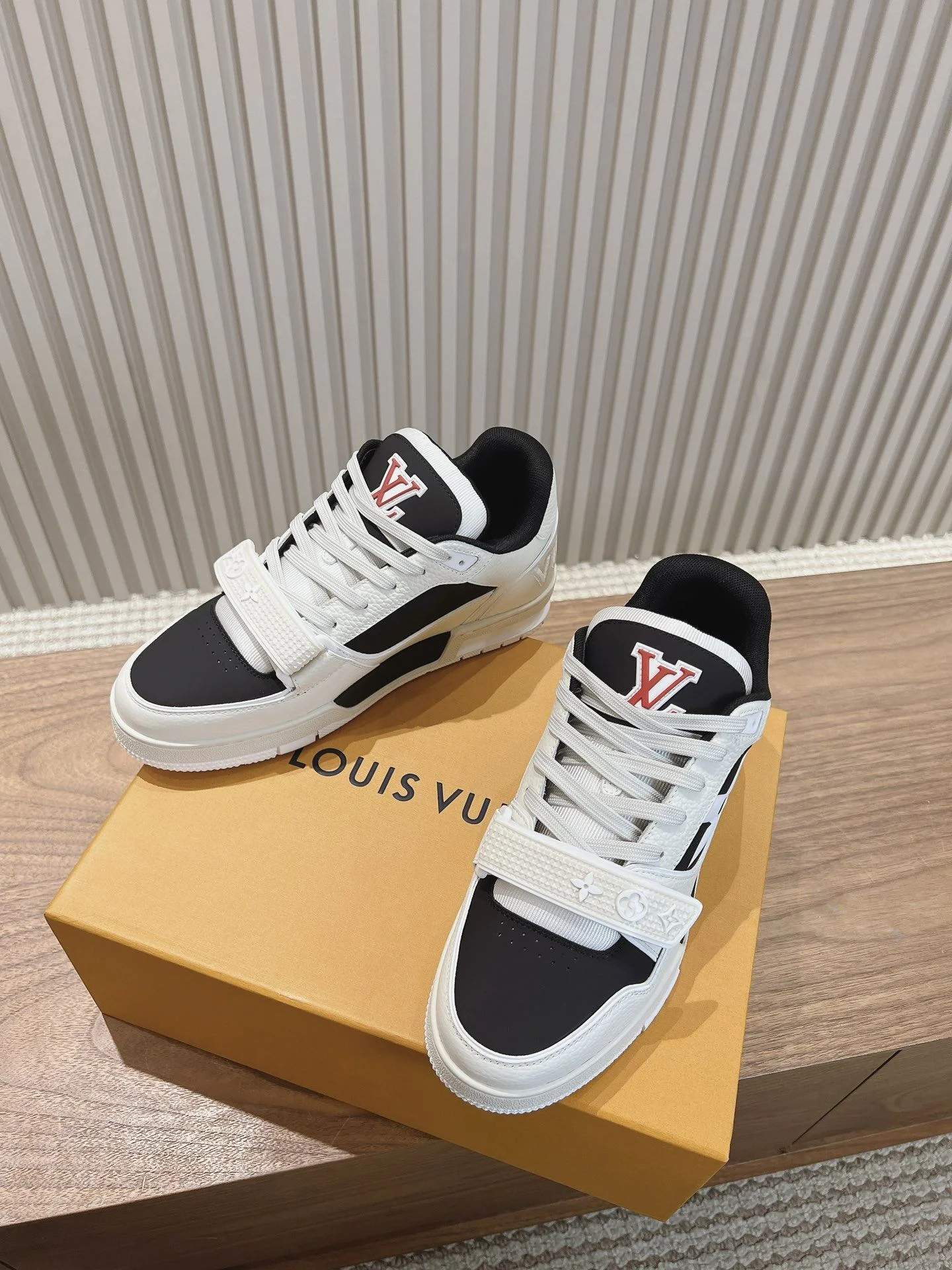 High accuracy Louis Vuitton Trainer Sneaker