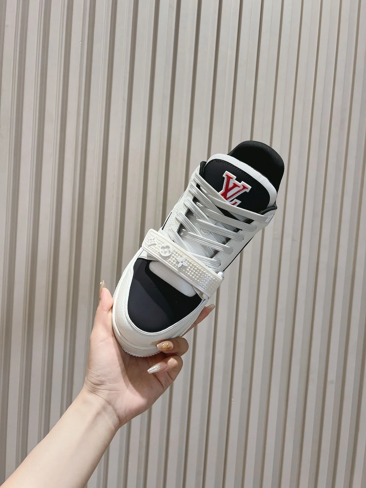High accuracy Louis Vuitton Trainer Sneaker