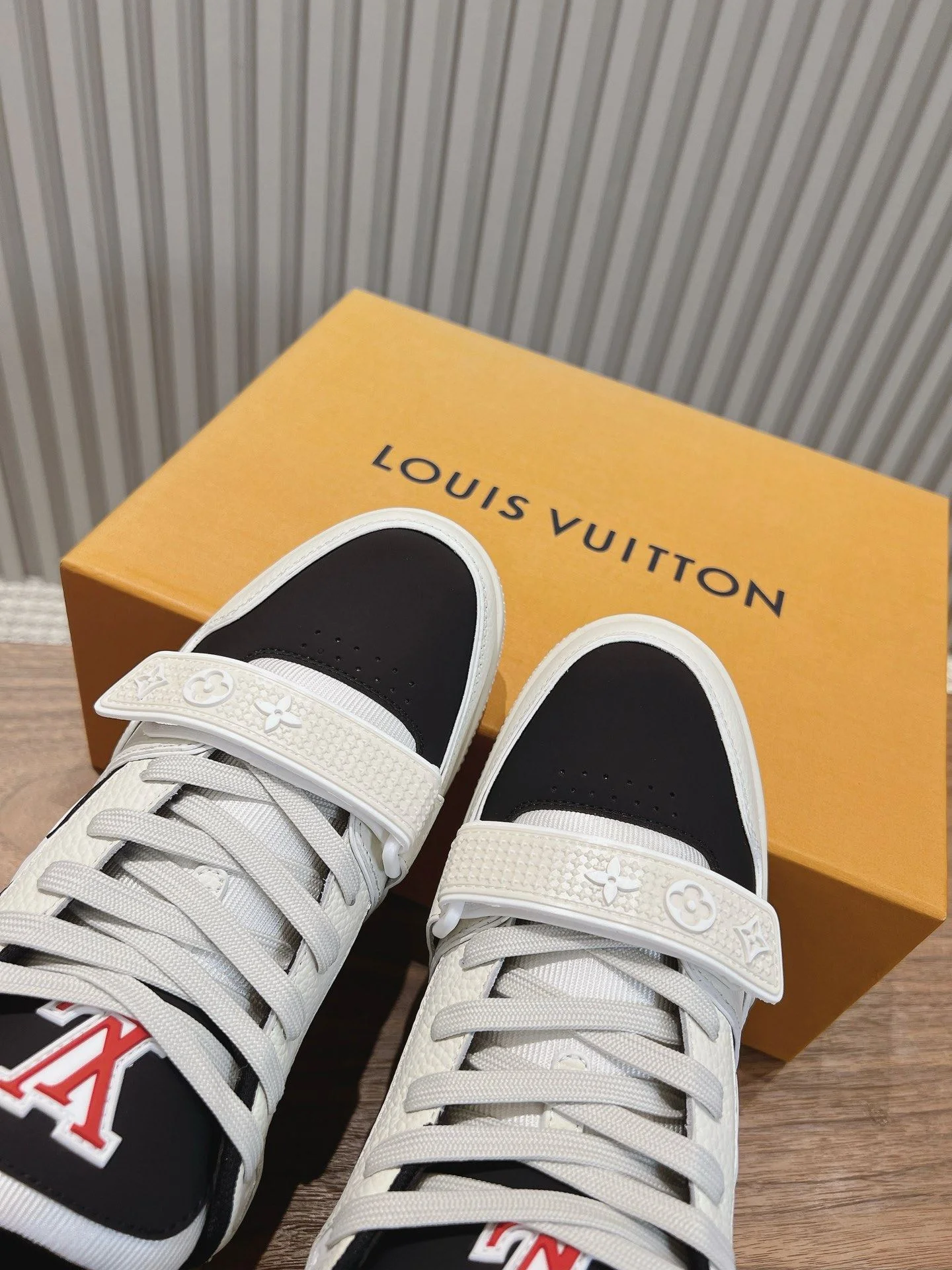 High accuracy Louis Vuitton Trainer Sneaker
