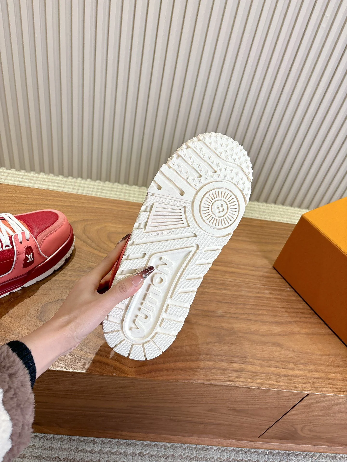 Exact replica Louis Vuitton Trainer Sneaker