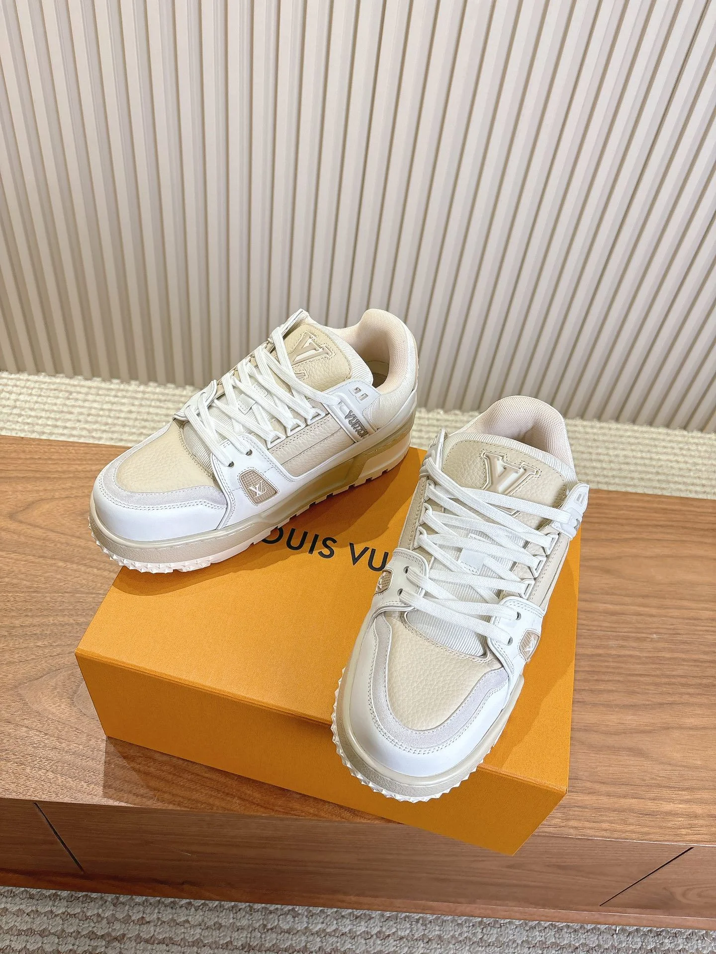 Factory-made Louis Vuitton Trainer Sneaker