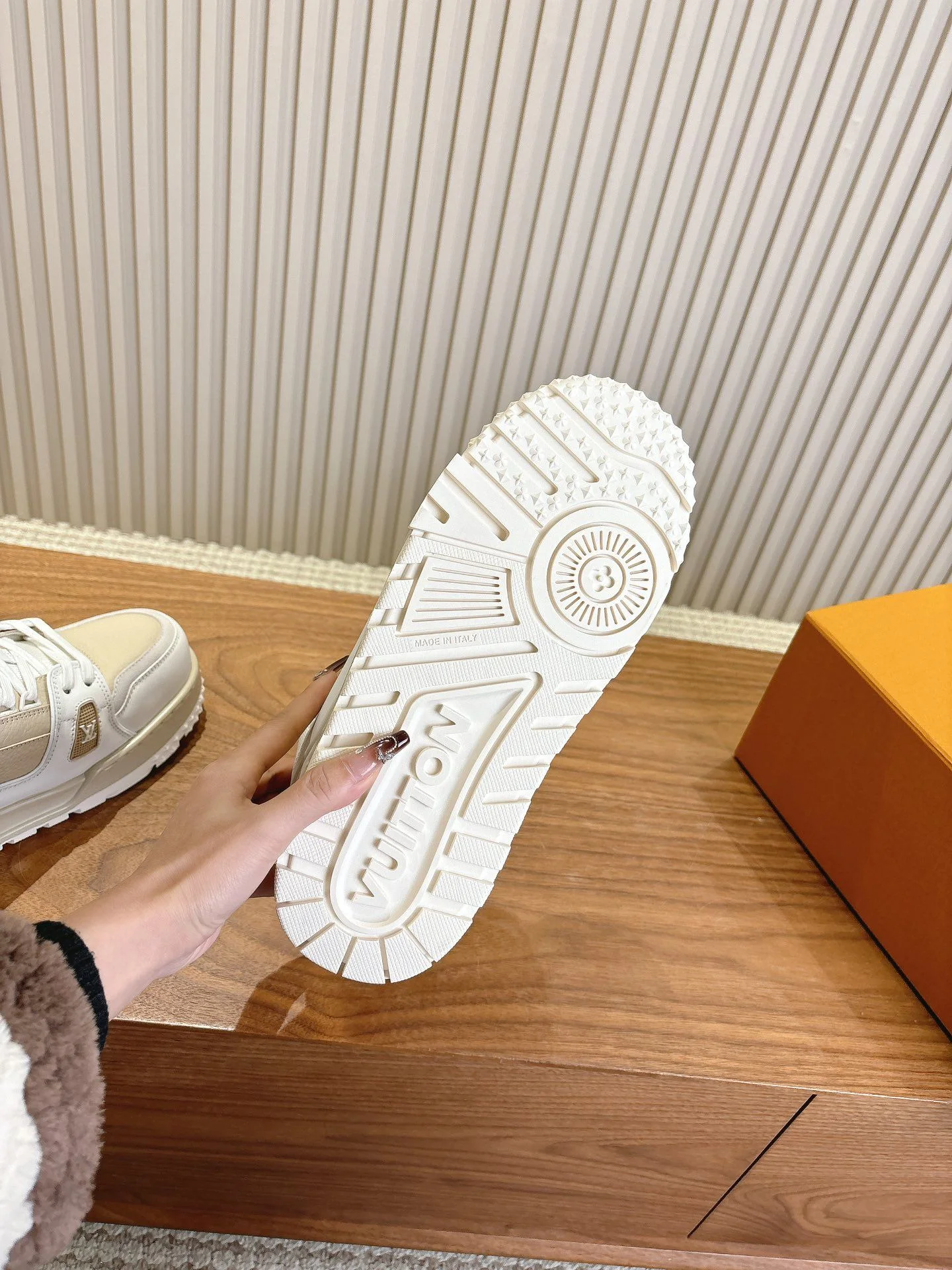 Factory-made Louis Vuitton Trainer Sneaker