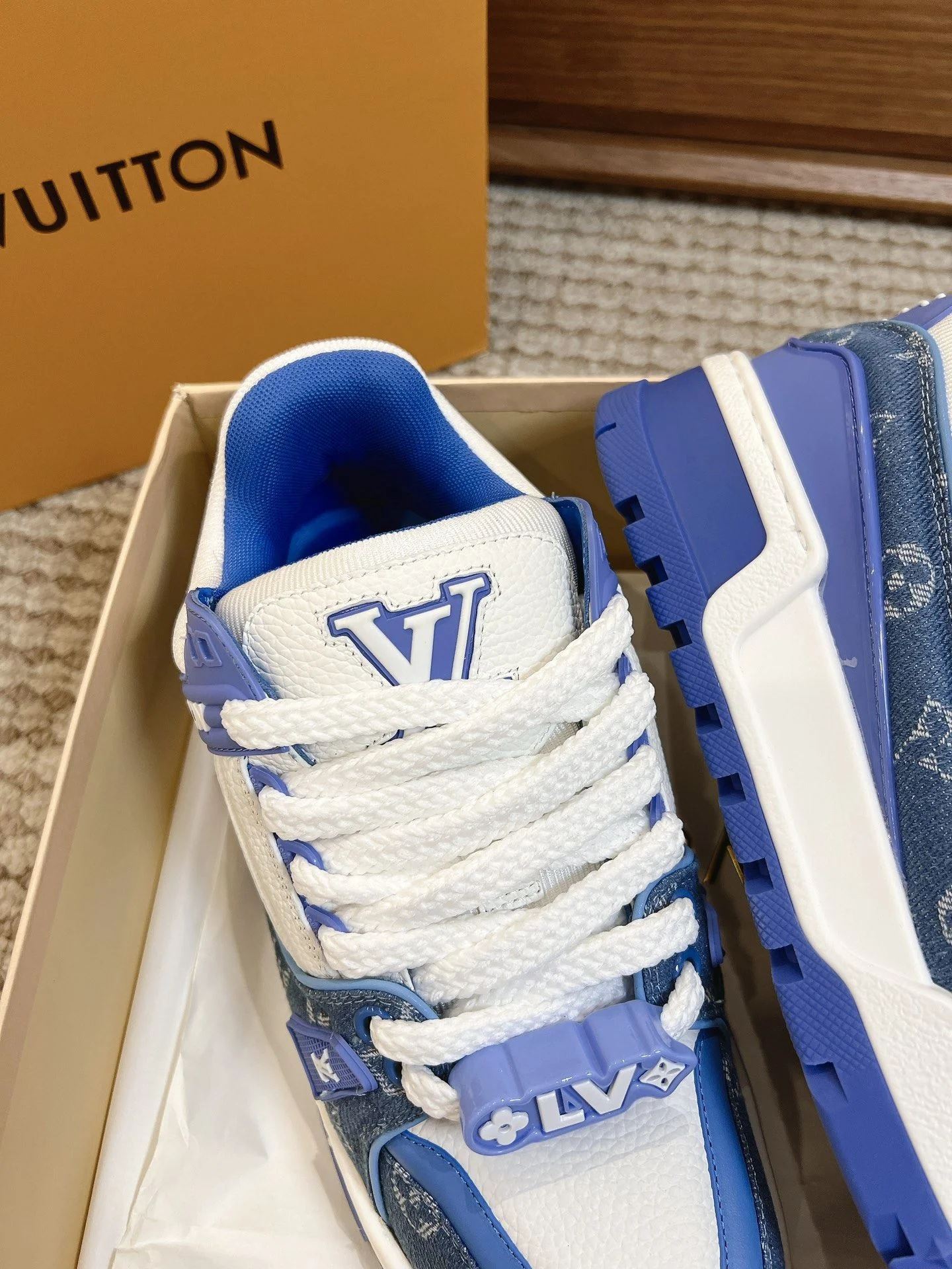 High accuracy Louis Vuitton Trainer Sneaker