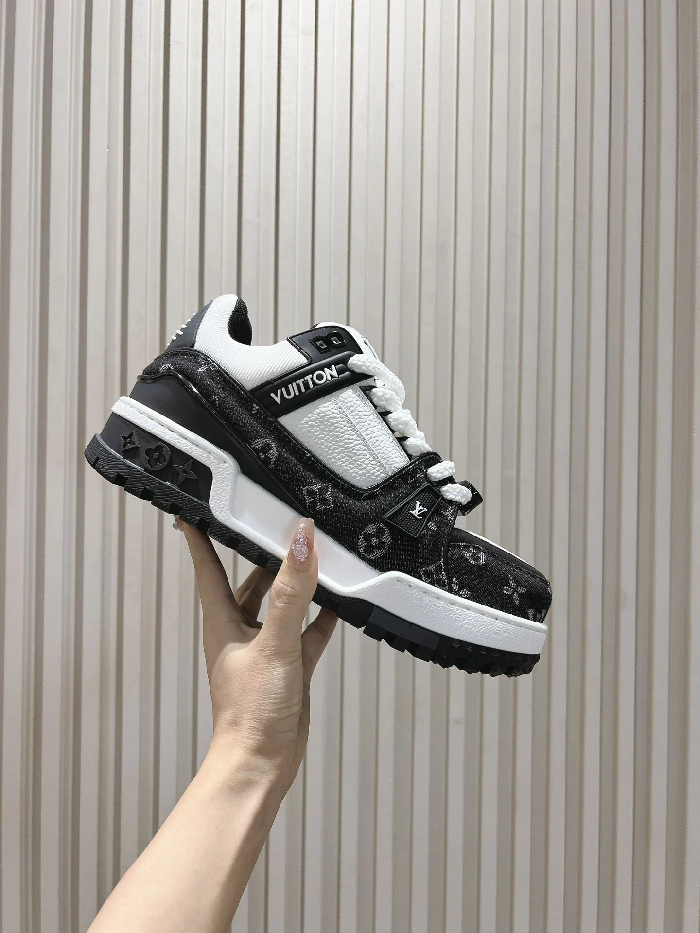 Louis Vuitton Trainer Sneaker
