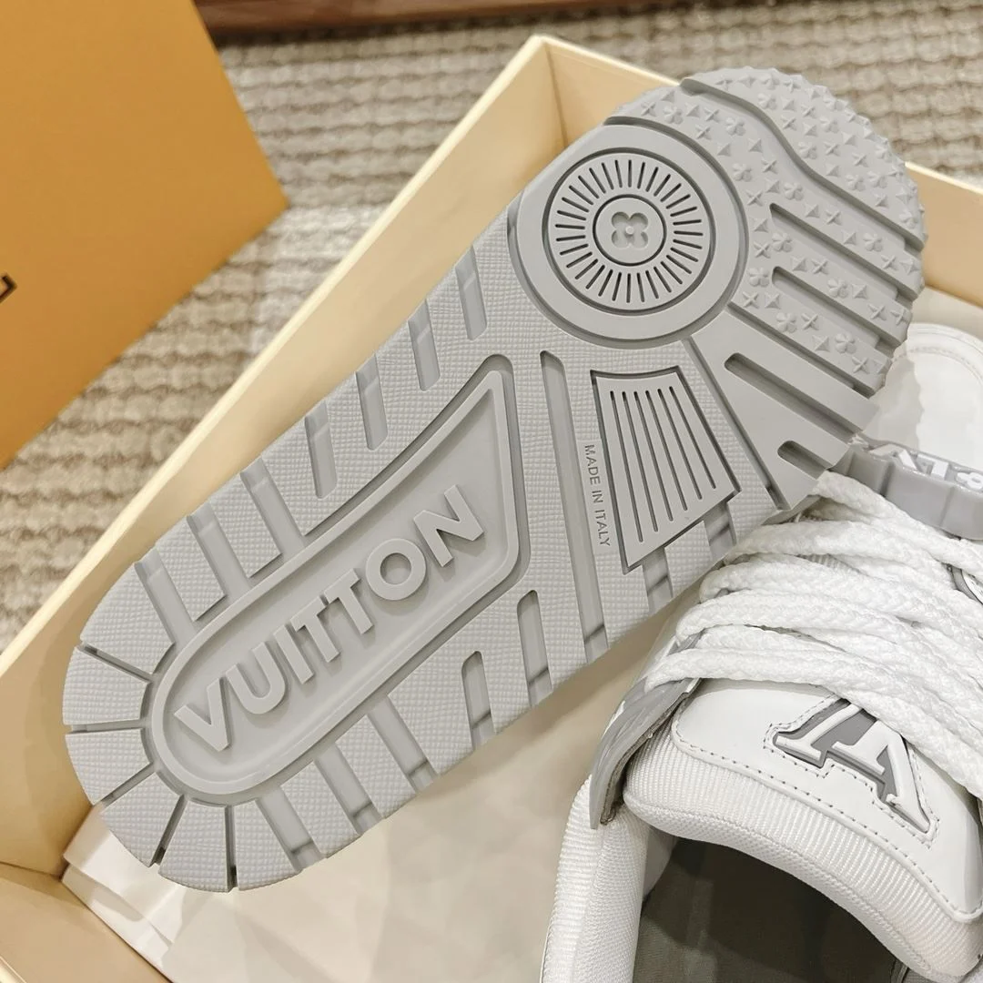 Perfect replica Louis Vuitton Trainer Sneaker