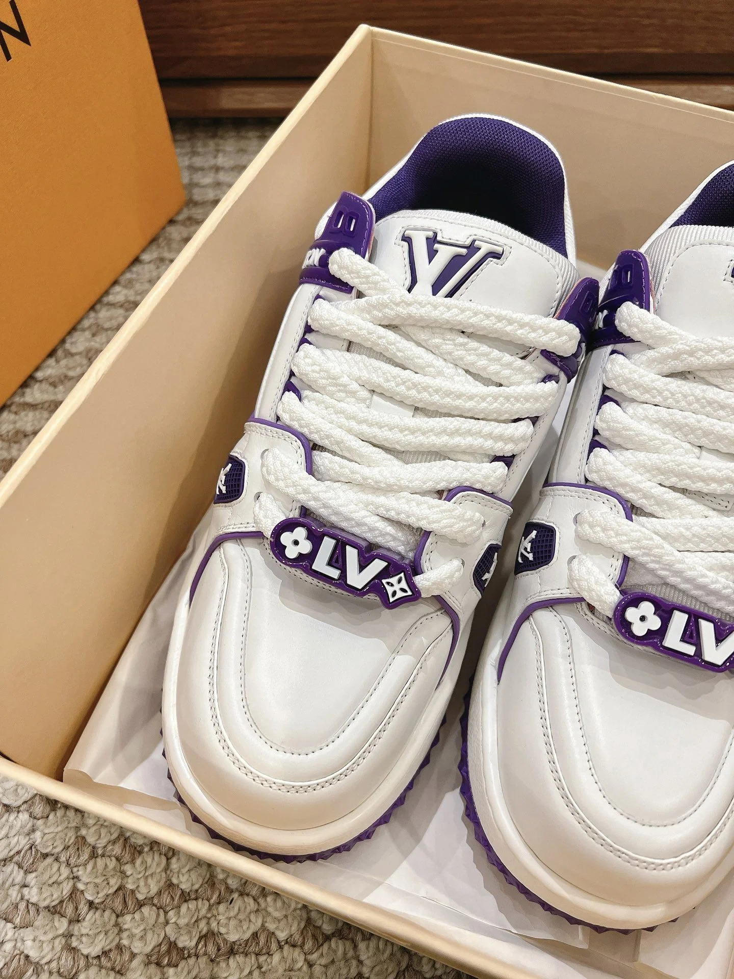 Real Louis Vuitton Trainer Sneaker