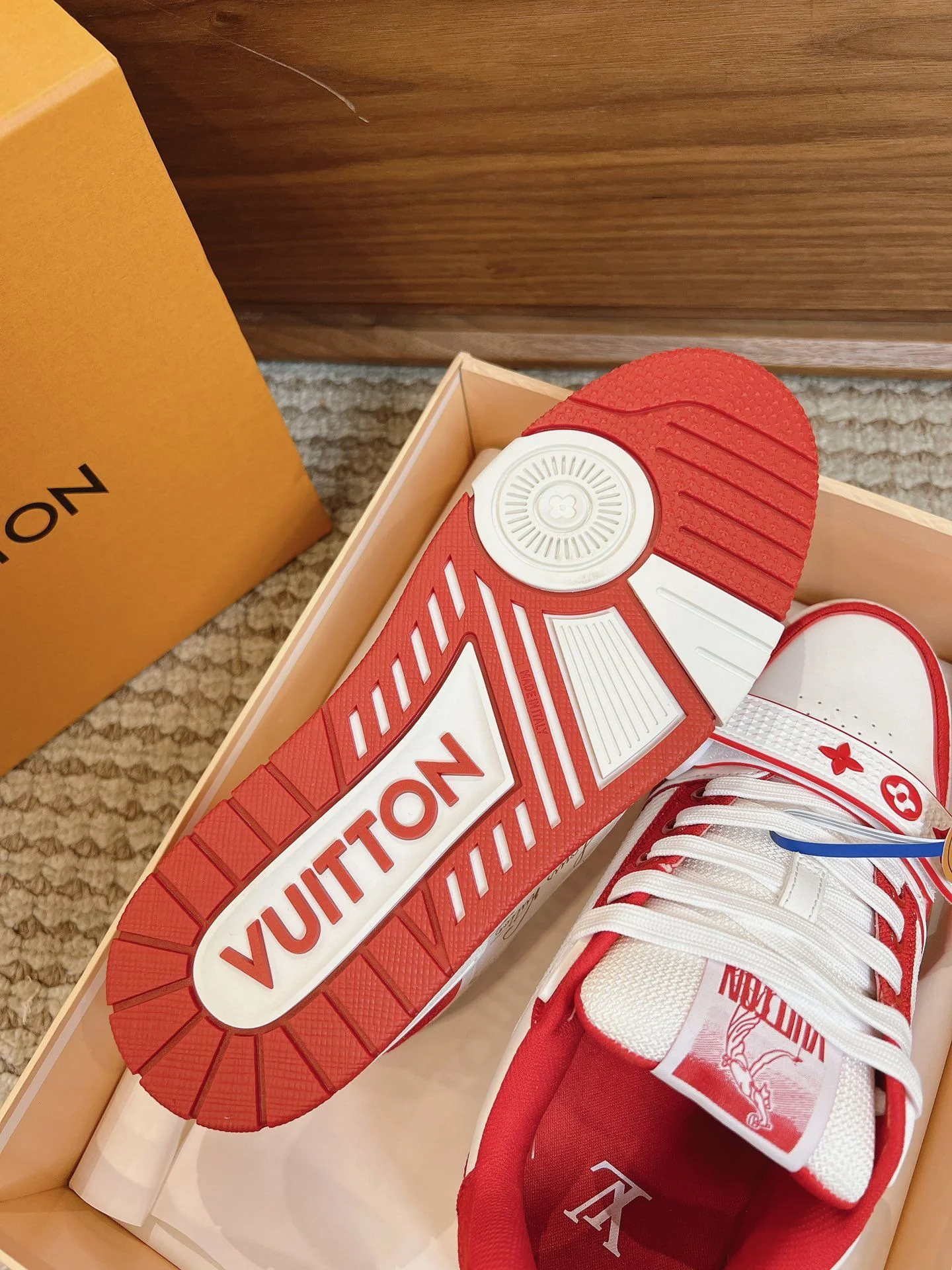 Mirror quality Louis Vuitton Trainer Sneaker