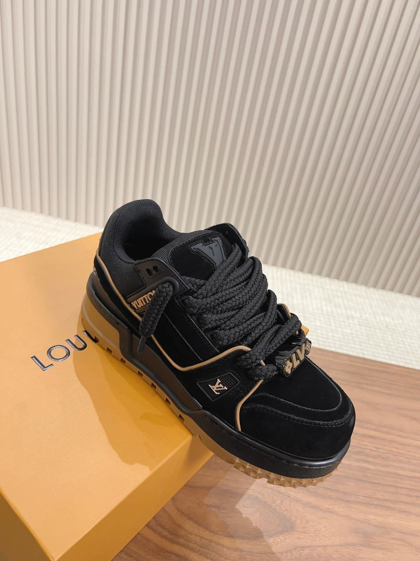 Louis Vuitton Trainer Sneaker