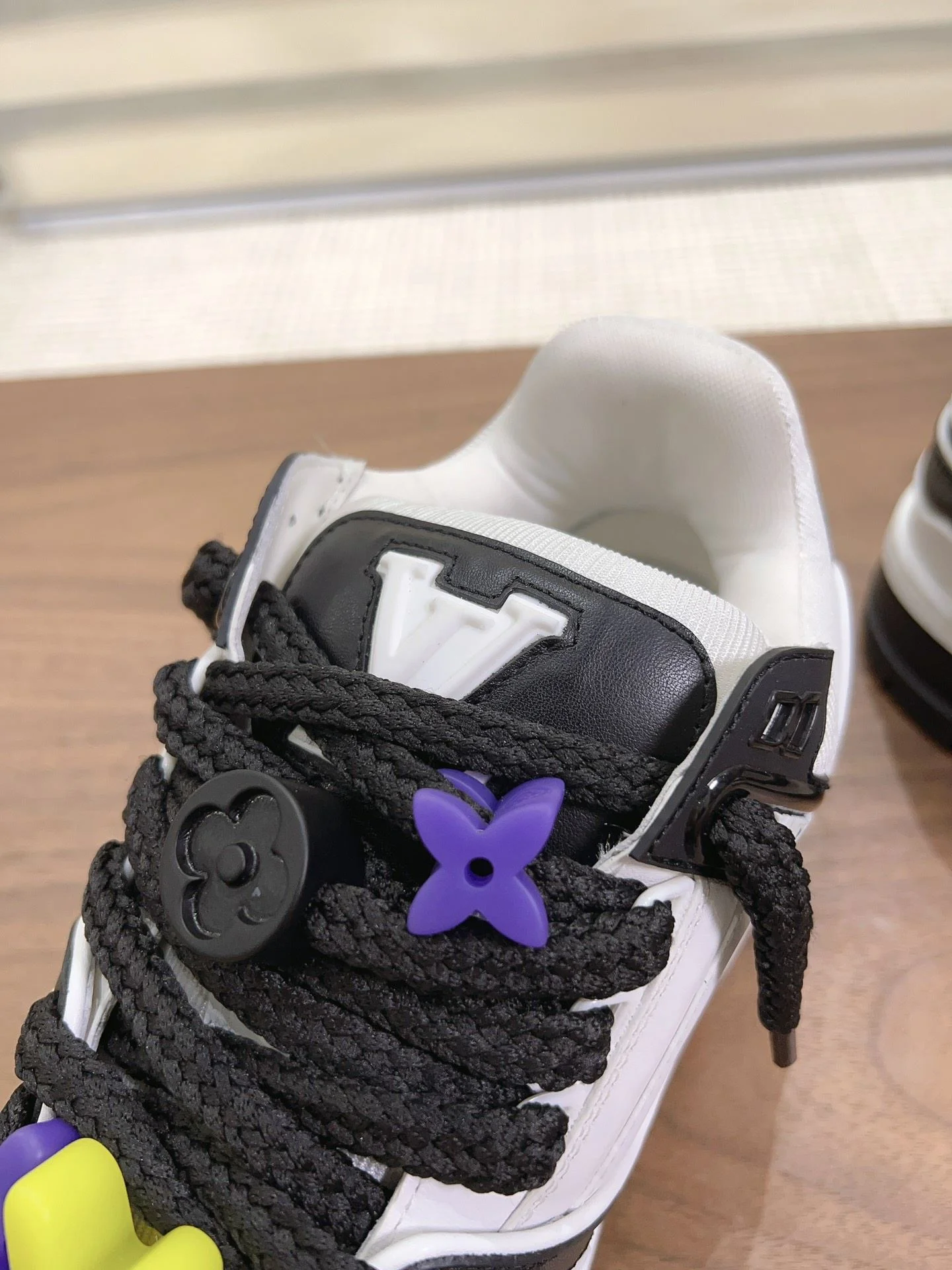 Bargain Louis Vuitton Trainer Sneaker