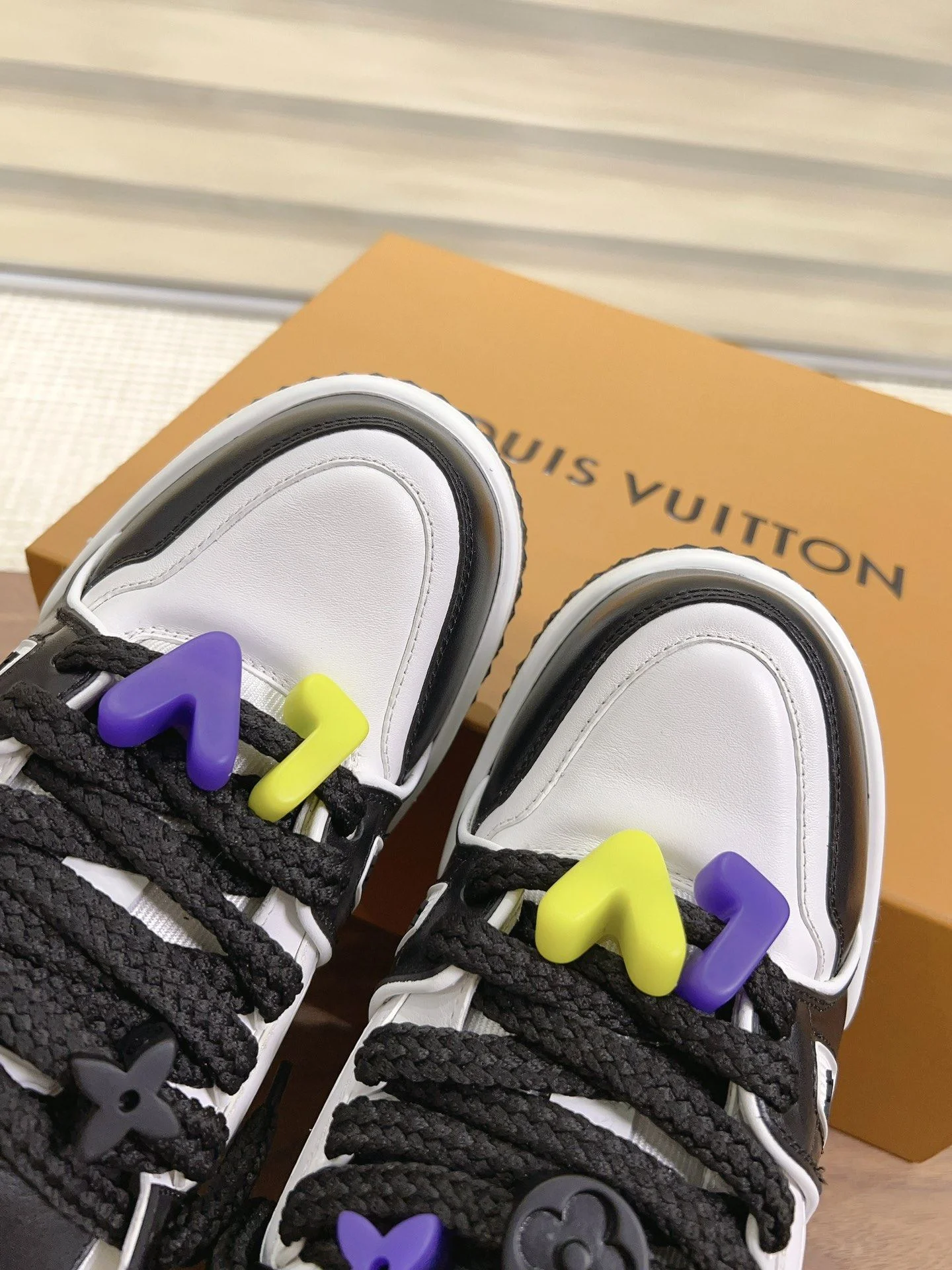 Bargain Louis Vuitton Trainer Sneaker
