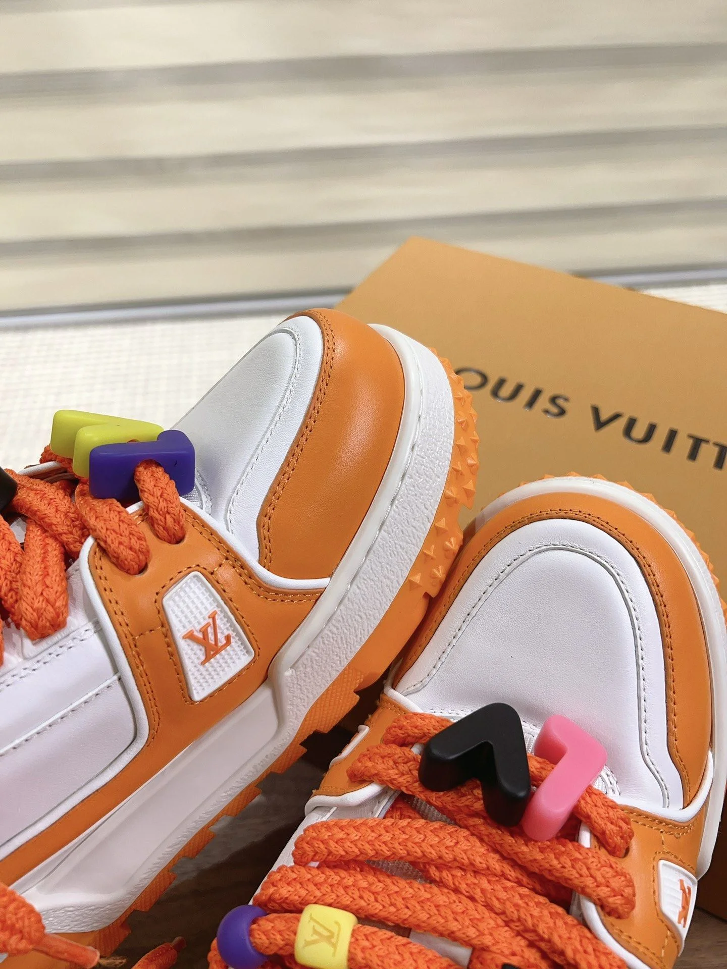 Accurate model Louis Vuitton Trainer Sneaker