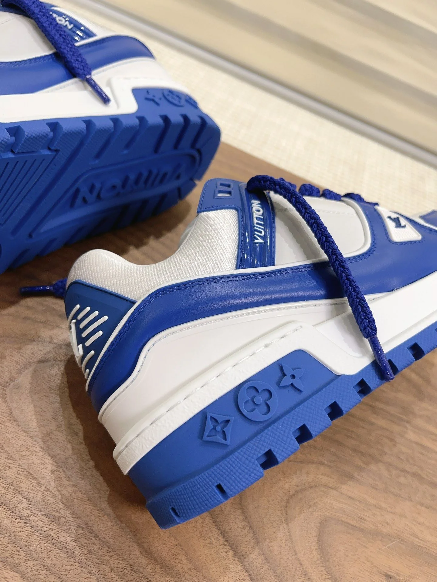 Low-cost Louis Vuitton Trainer Sneaker