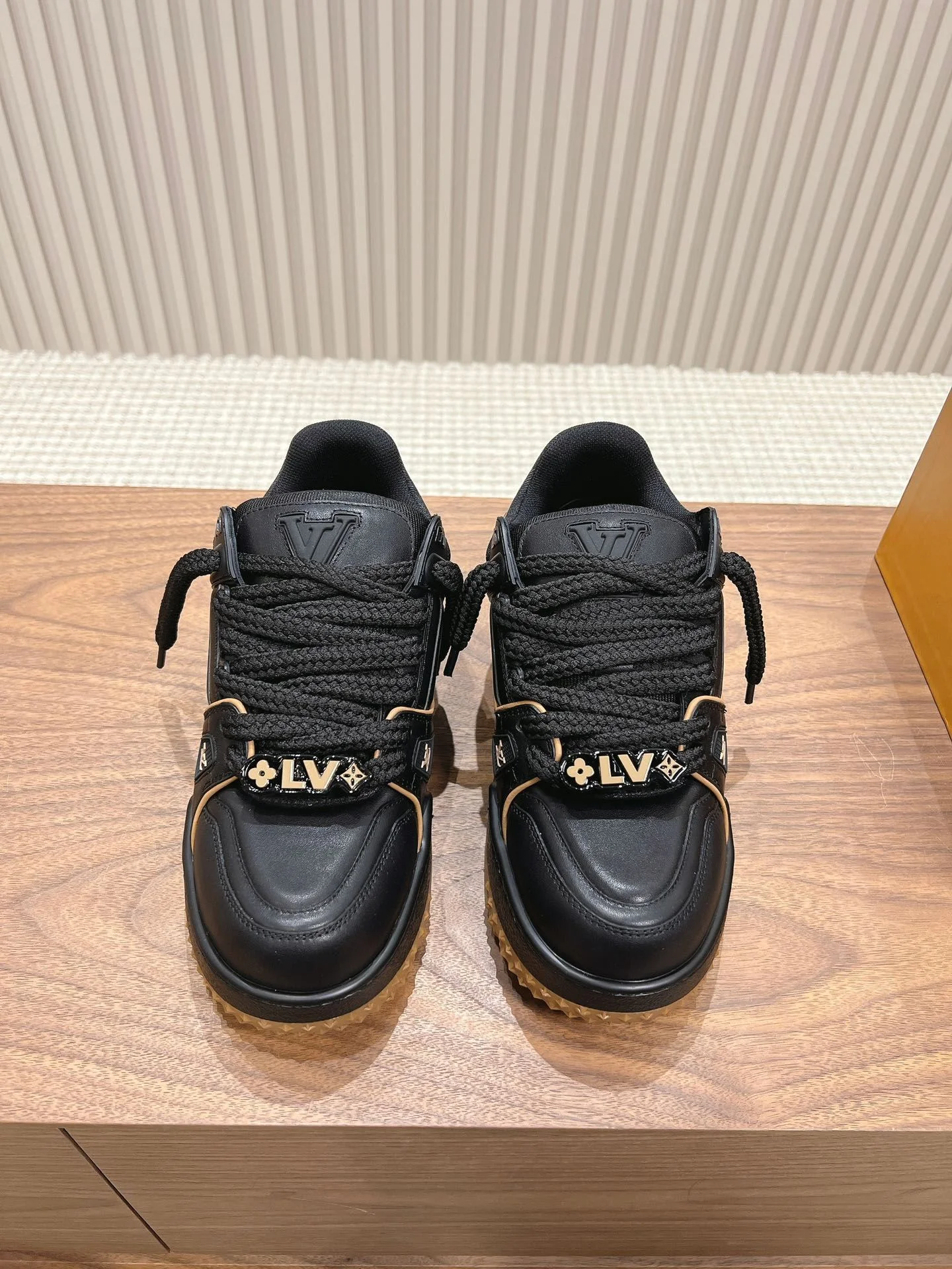Low-cost Louis Vuitton Trainer Sneaker