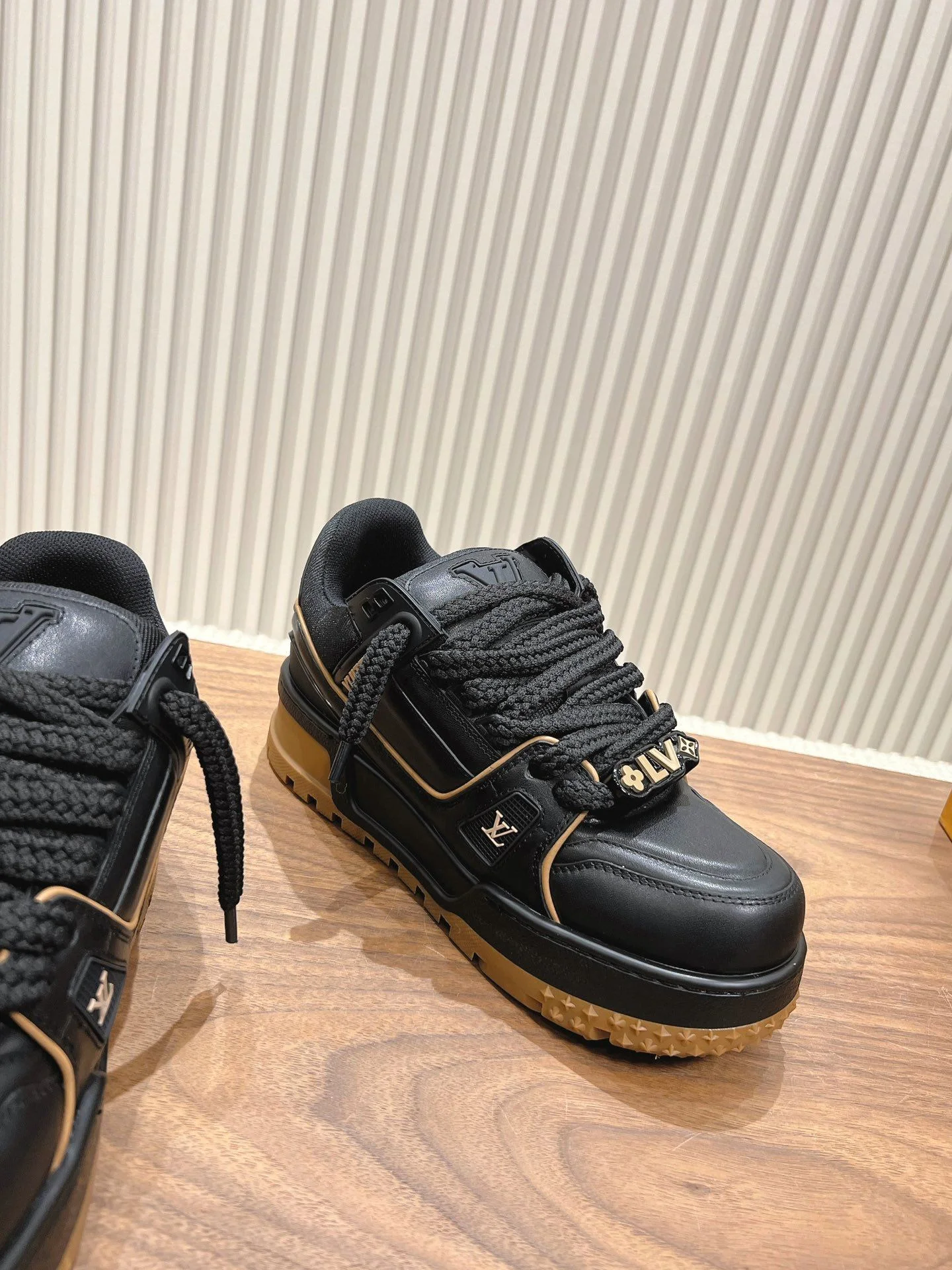 Low-cost Louis Vuitton Trainer Sneaker
