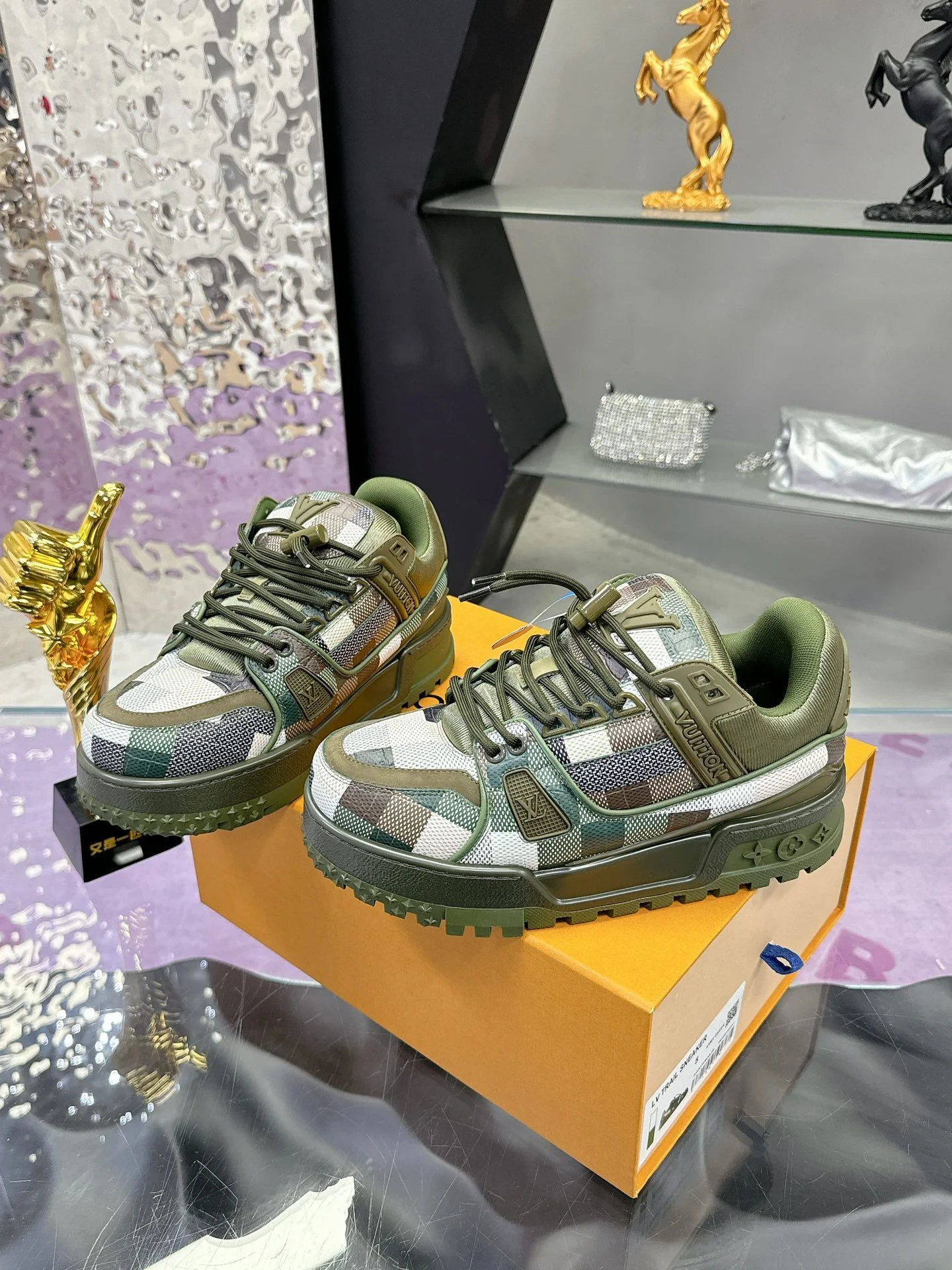 High accuracy Louis Vuitton Trainer Sneaker