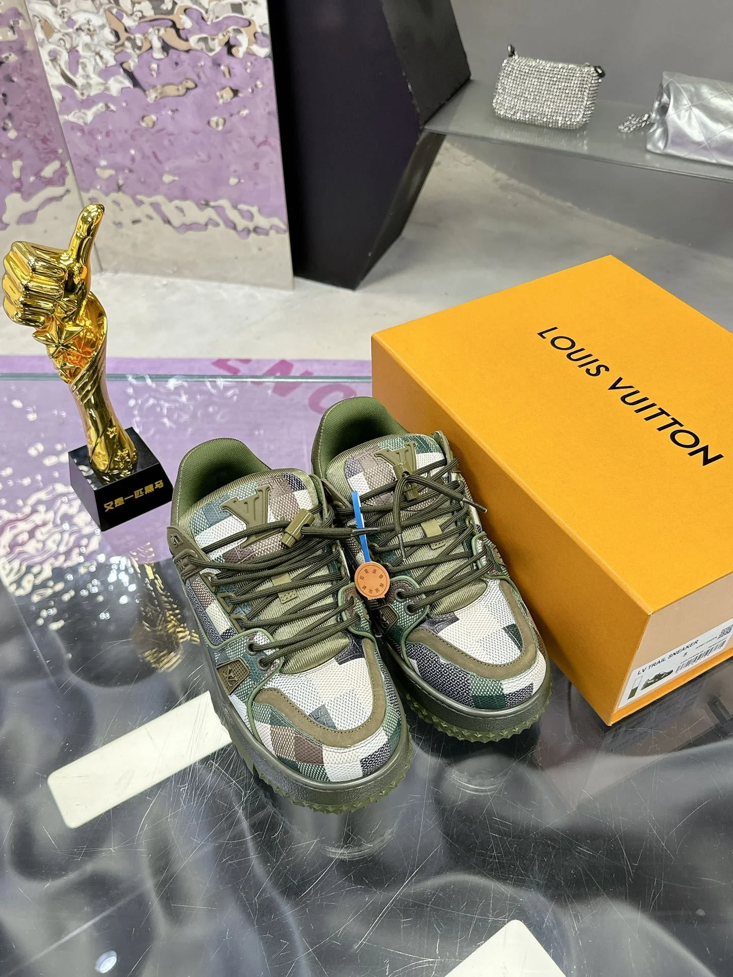 High accuracy Louis Vuitton Trainer Sneaker