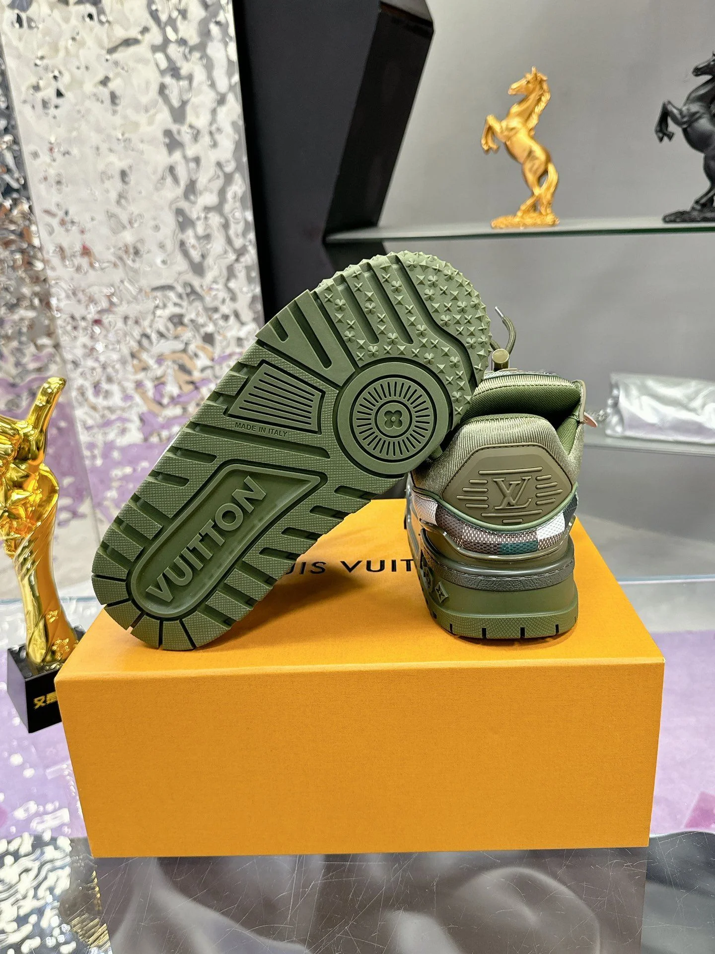 High accuracy Louis Vuitton Trainer Sneaker