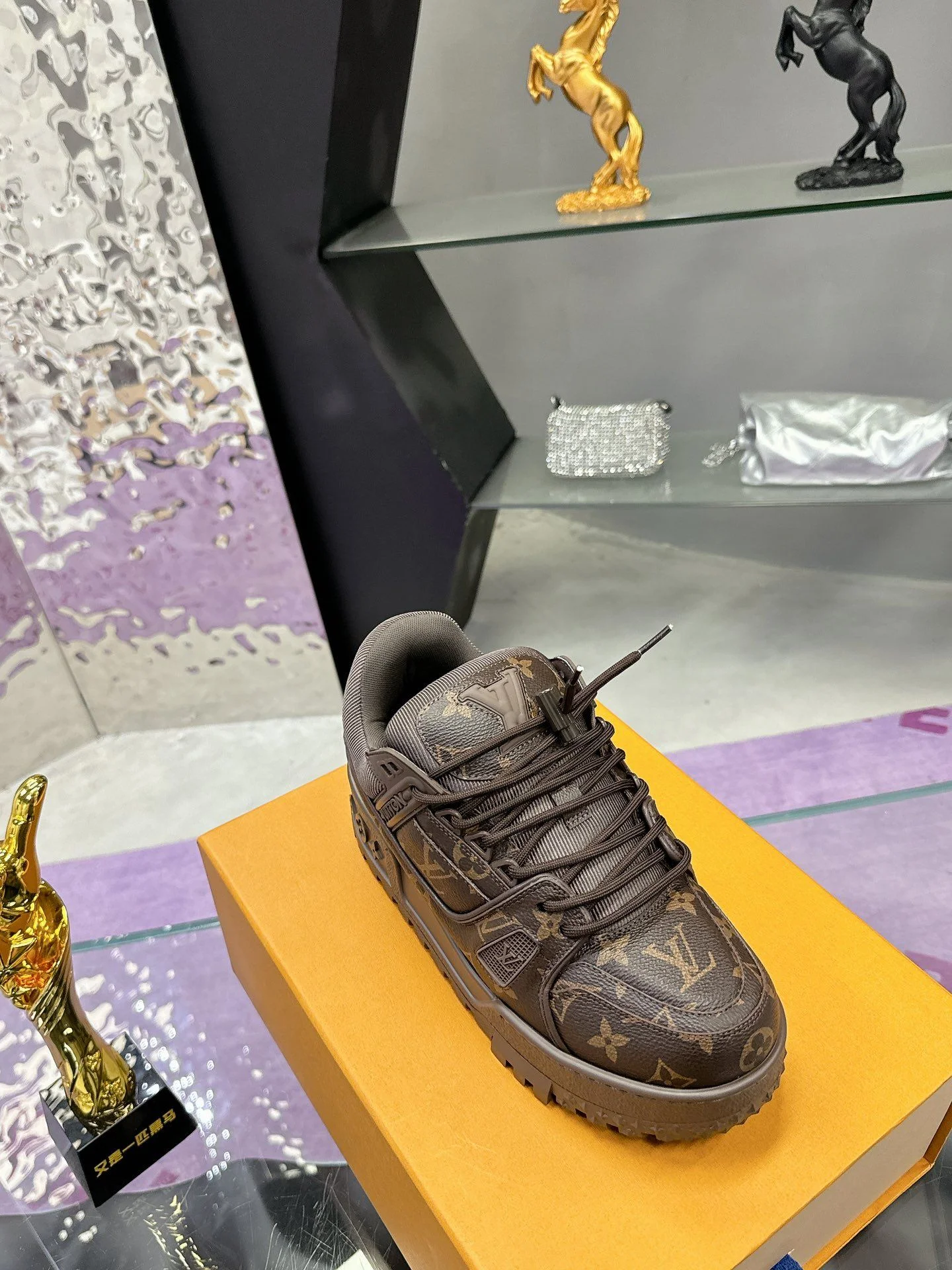 Original Louis Vuitton Trainer Sneaker