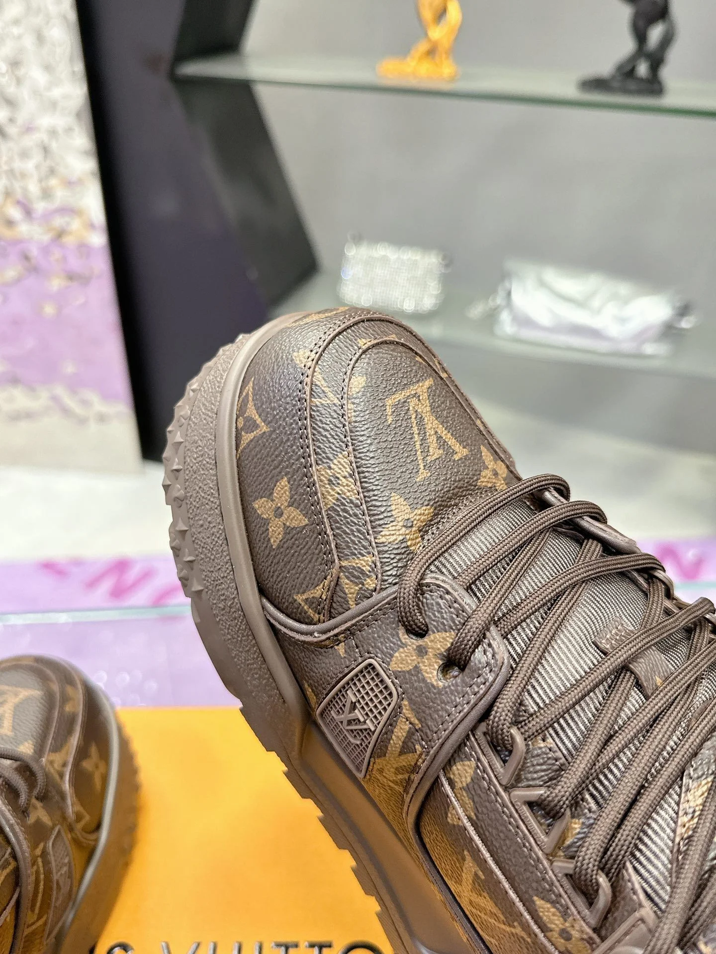 Original Louis Vuitton Trainer Sneaker