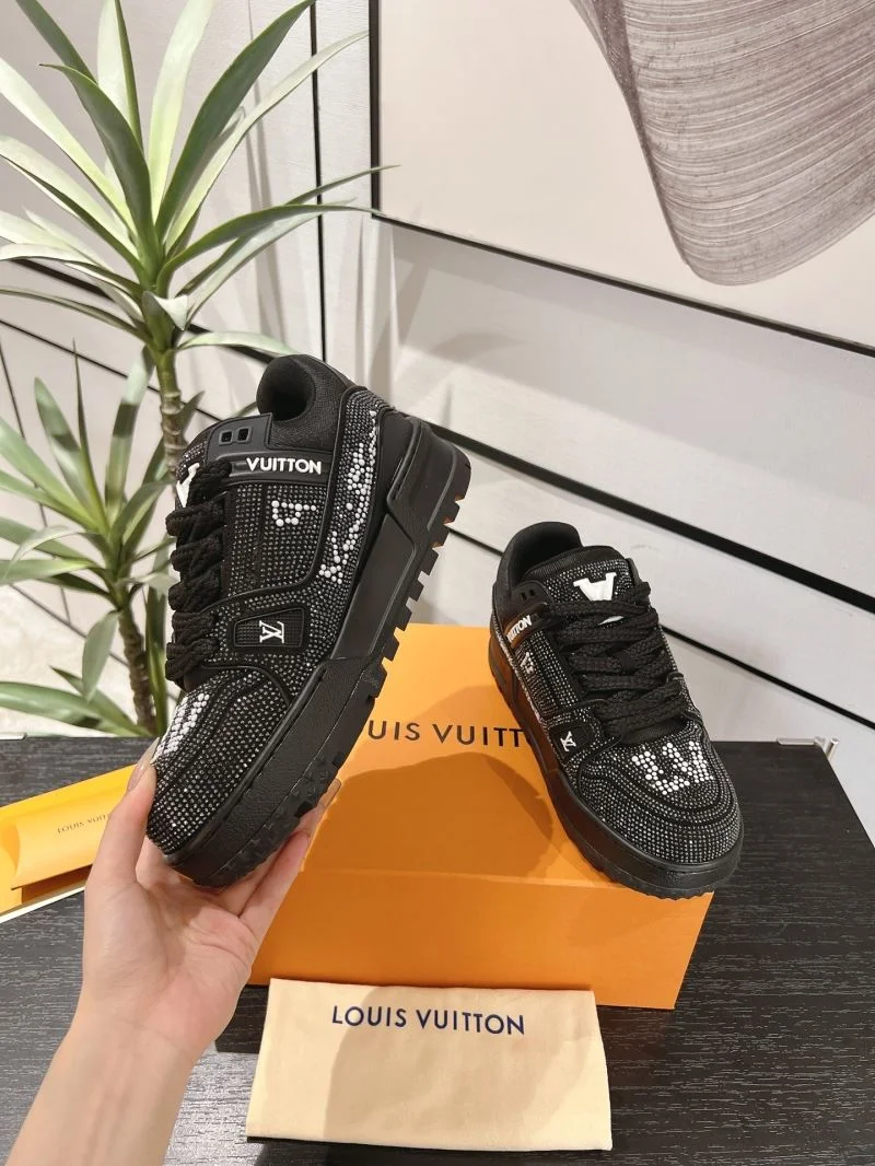Economical Louis Vuitton Trainer Sneaker
