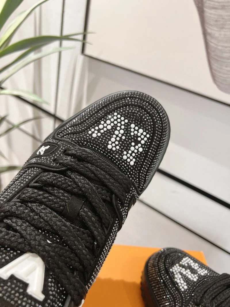 Economical Louis Vuitton Trainer Sneaker