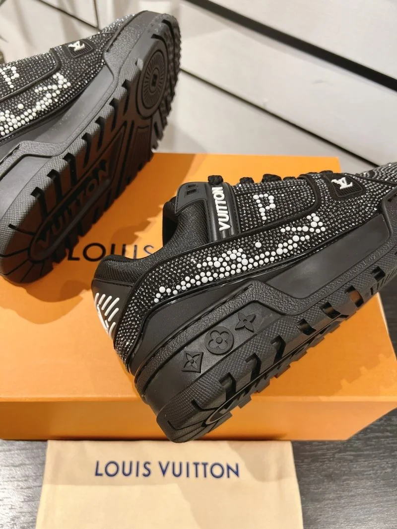 Economical Louis Vuitton Trainer Sneaker