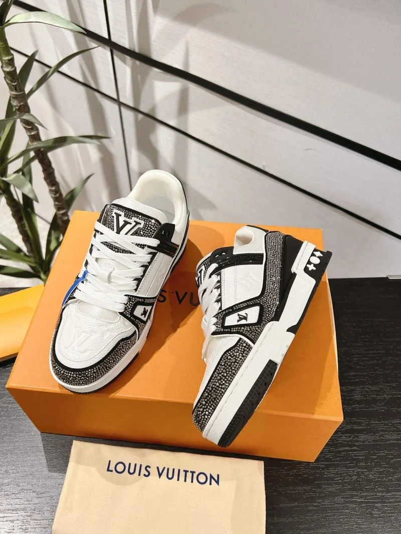 Exact replica Louis Vuitton Trainer Sneaker